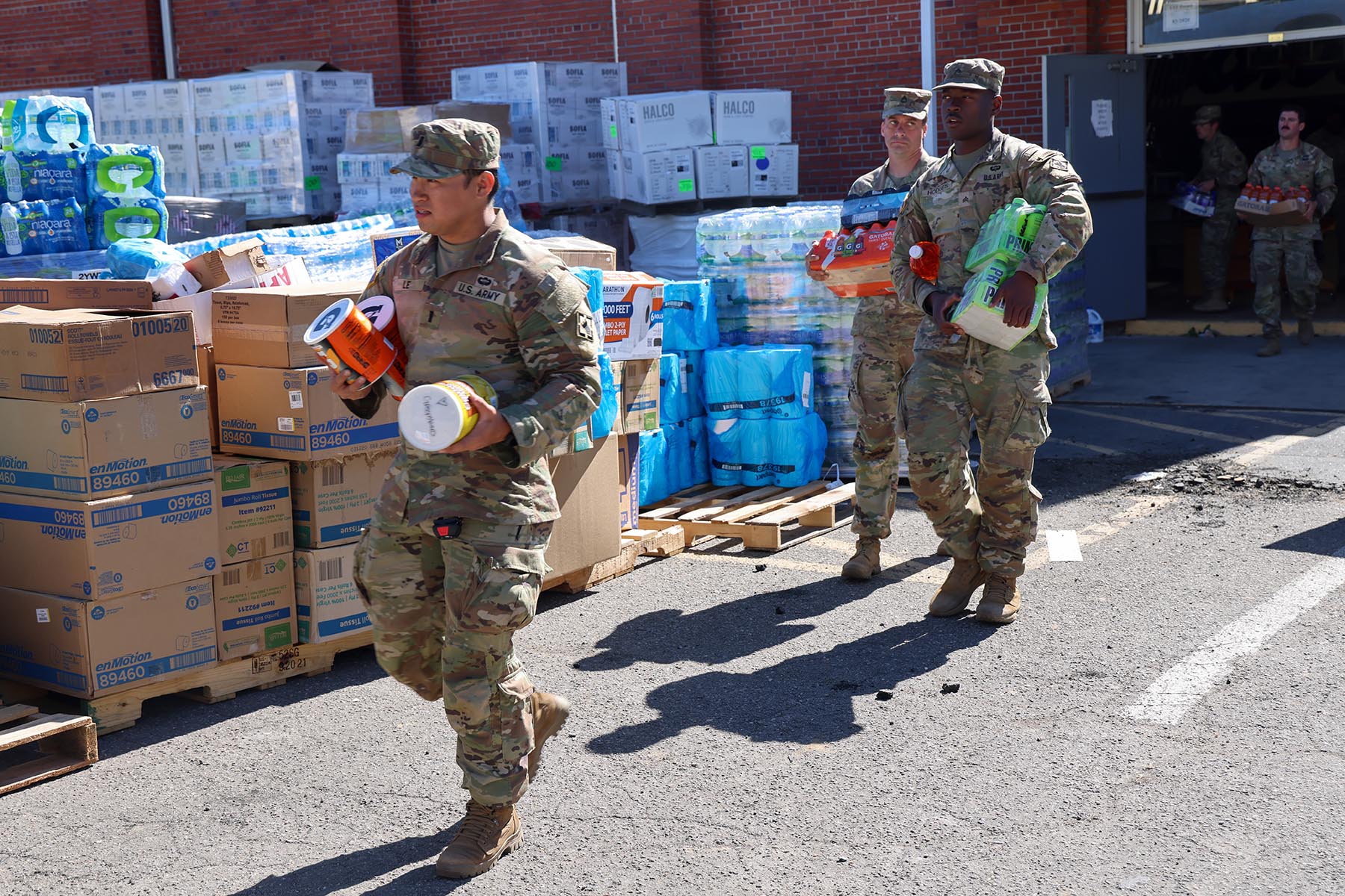 Pentagon Celebrates Clean Energy Action Month With Readiness Expo ...