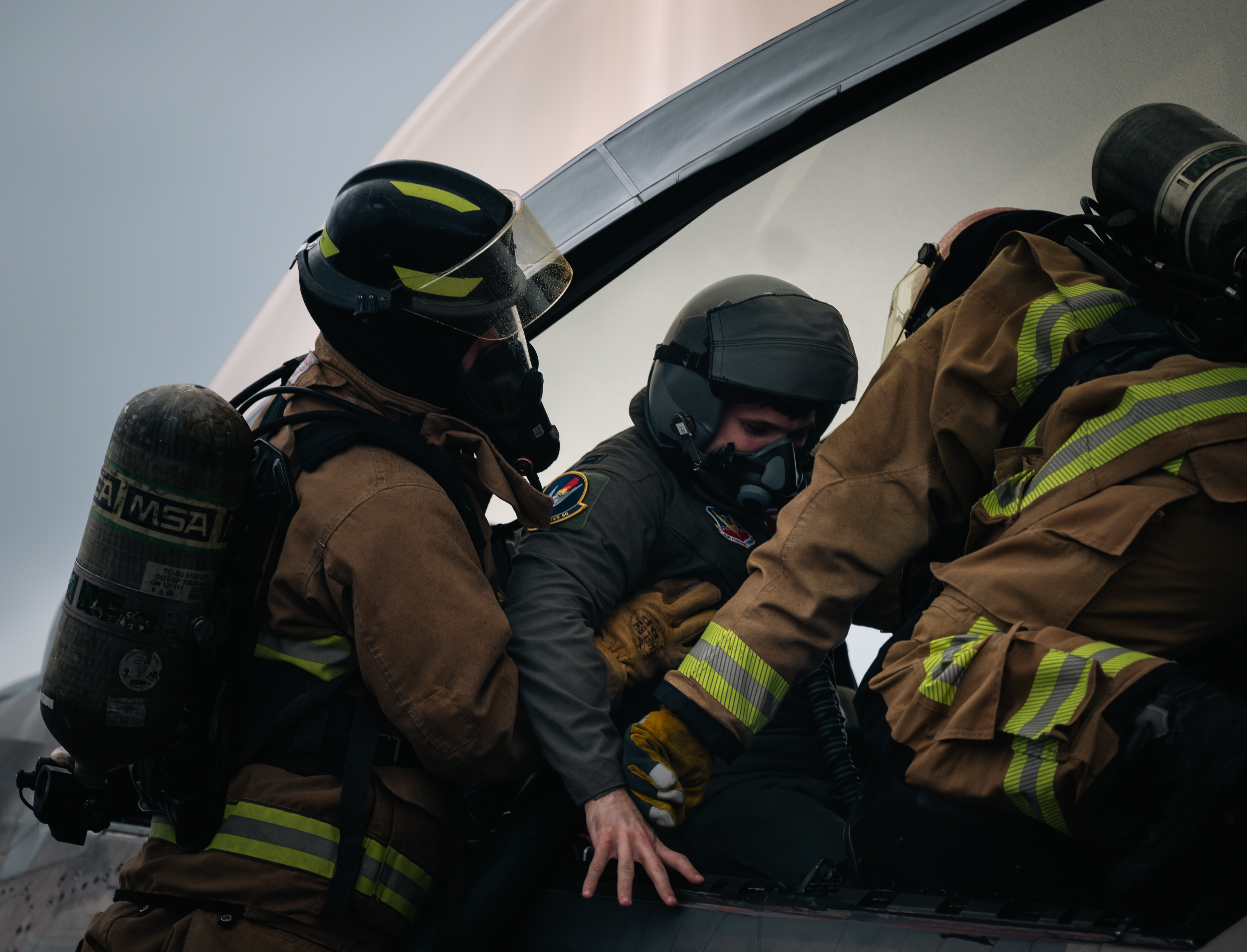 Exercise, Exercise, Exercise: Firemen successfully retrieve pilot ...