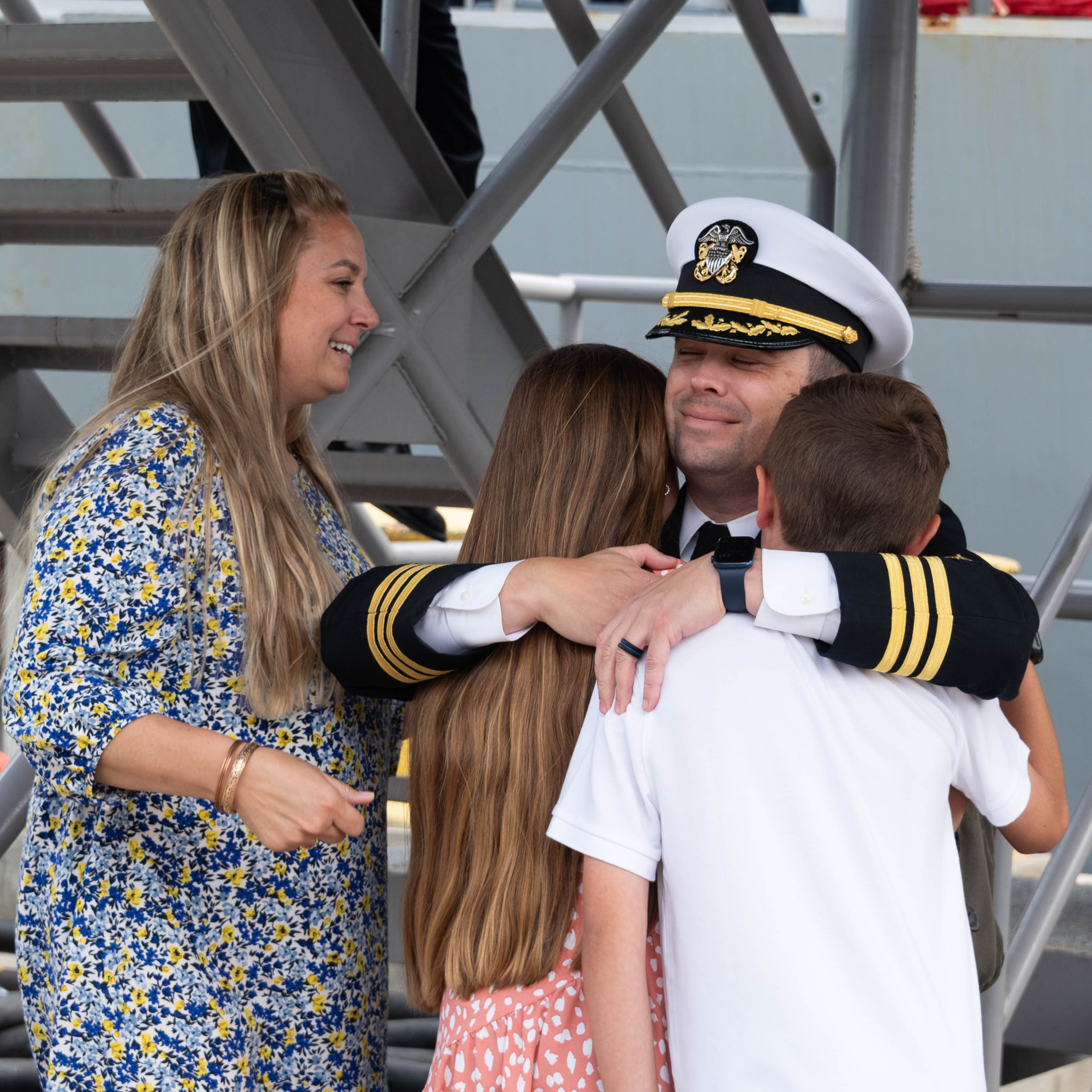 USS Russell Returns Home to San Diego > United States Navy > News Stories