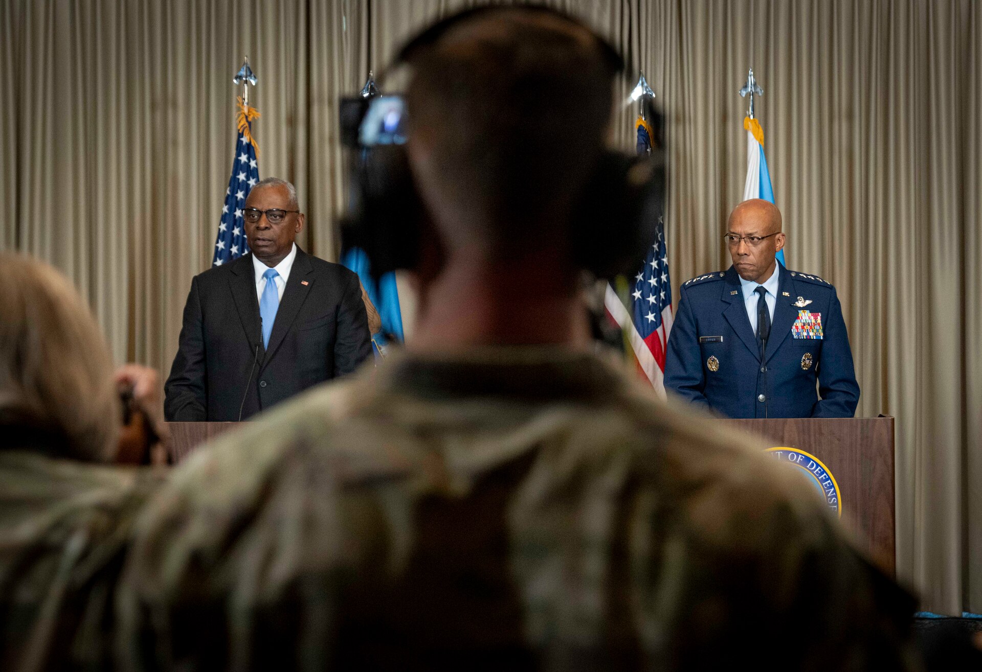 News Conference Preparation Guide > DINFOS Pavilion > Checklist