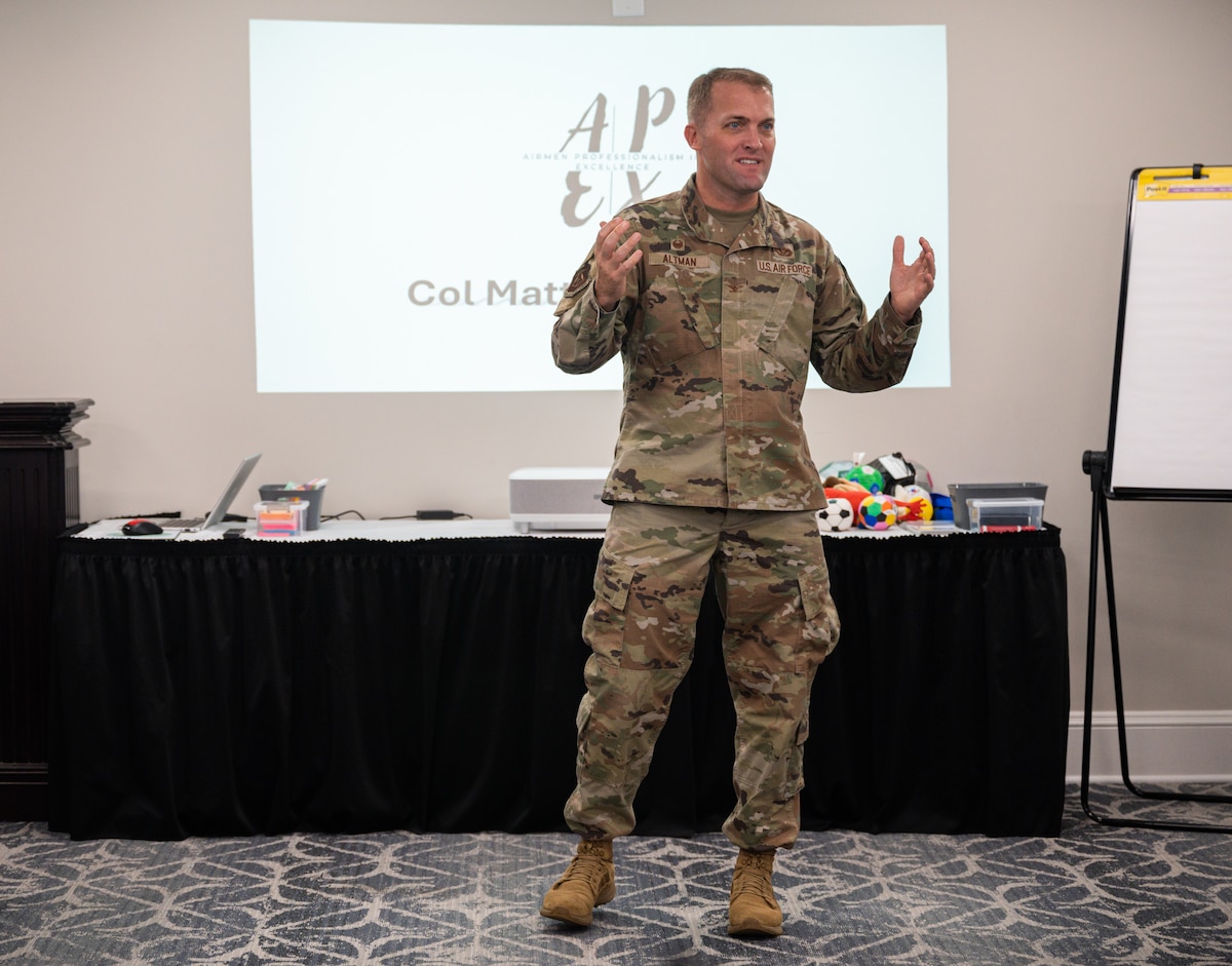 Strengthening Airmen through Connection > Air Combat Command > Article ...