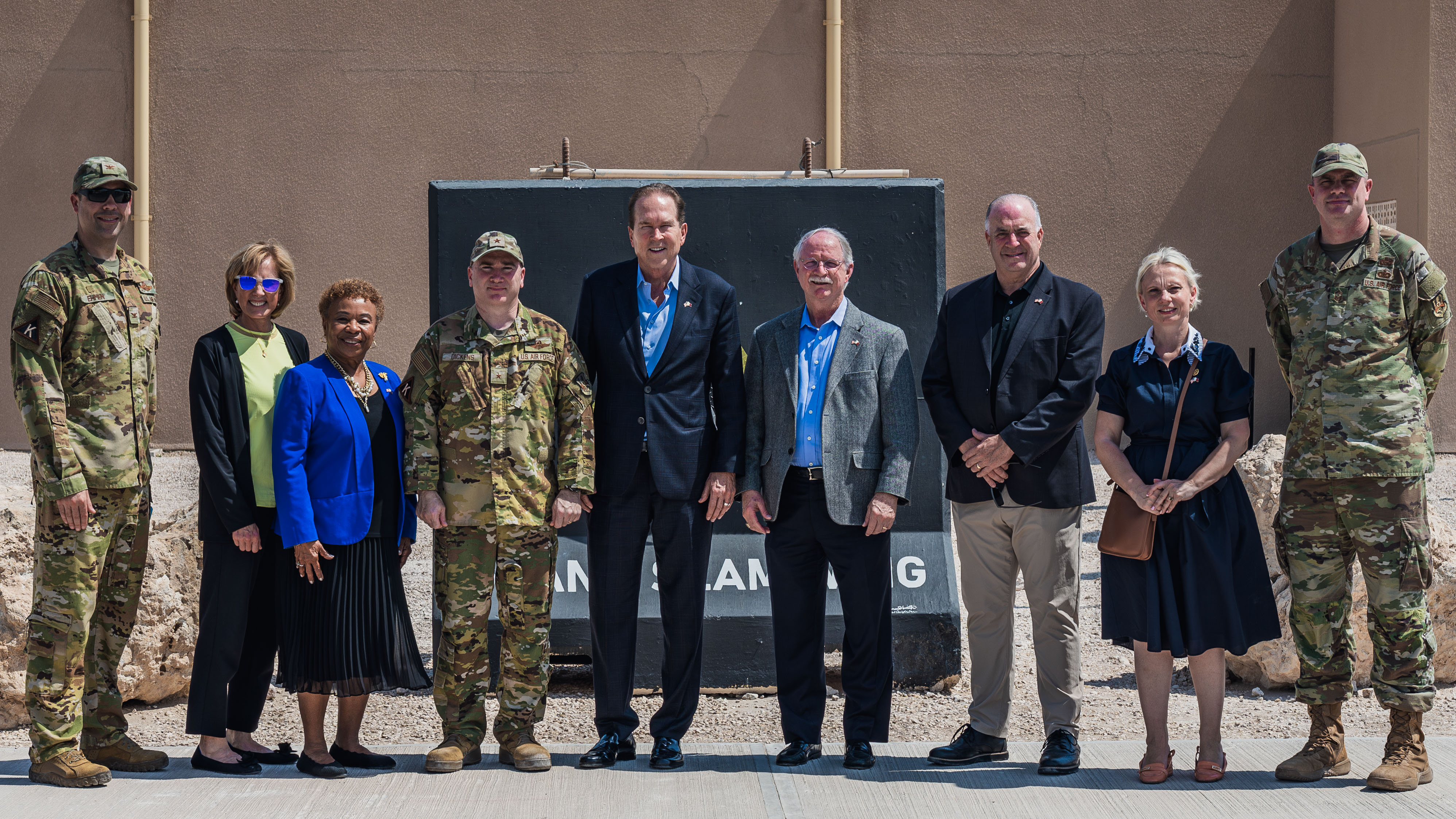 U.S. Congressmen tour the 379th AEW > U.S. Air Forces Central > Article ...