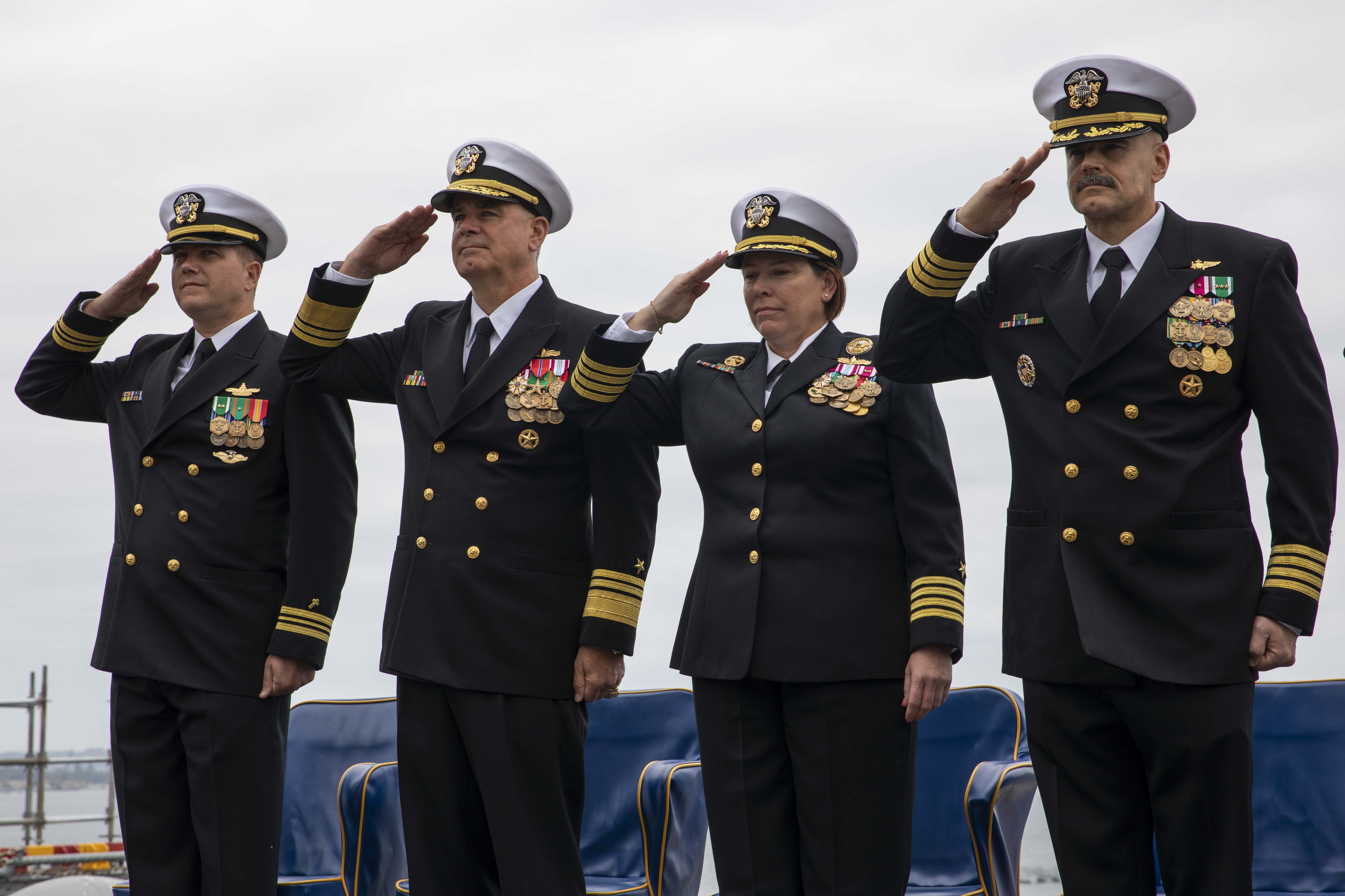 USS Makin Island Changes Command > United States Navy > News Display