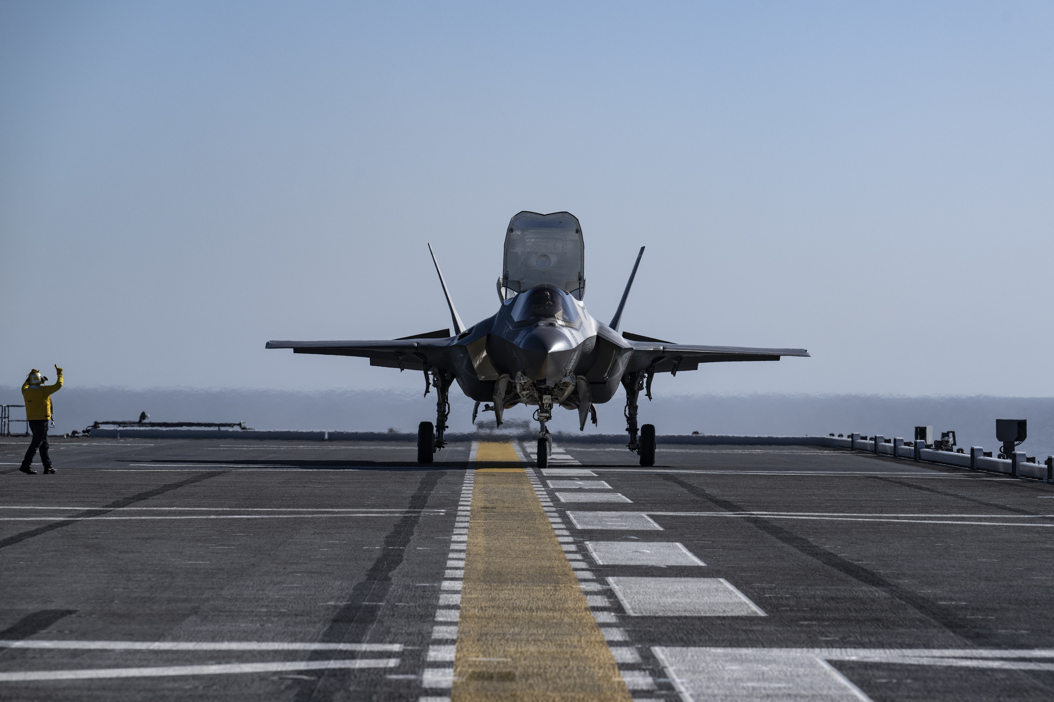 F-35B test jet begins sea trials with Japanese multi-functional ...