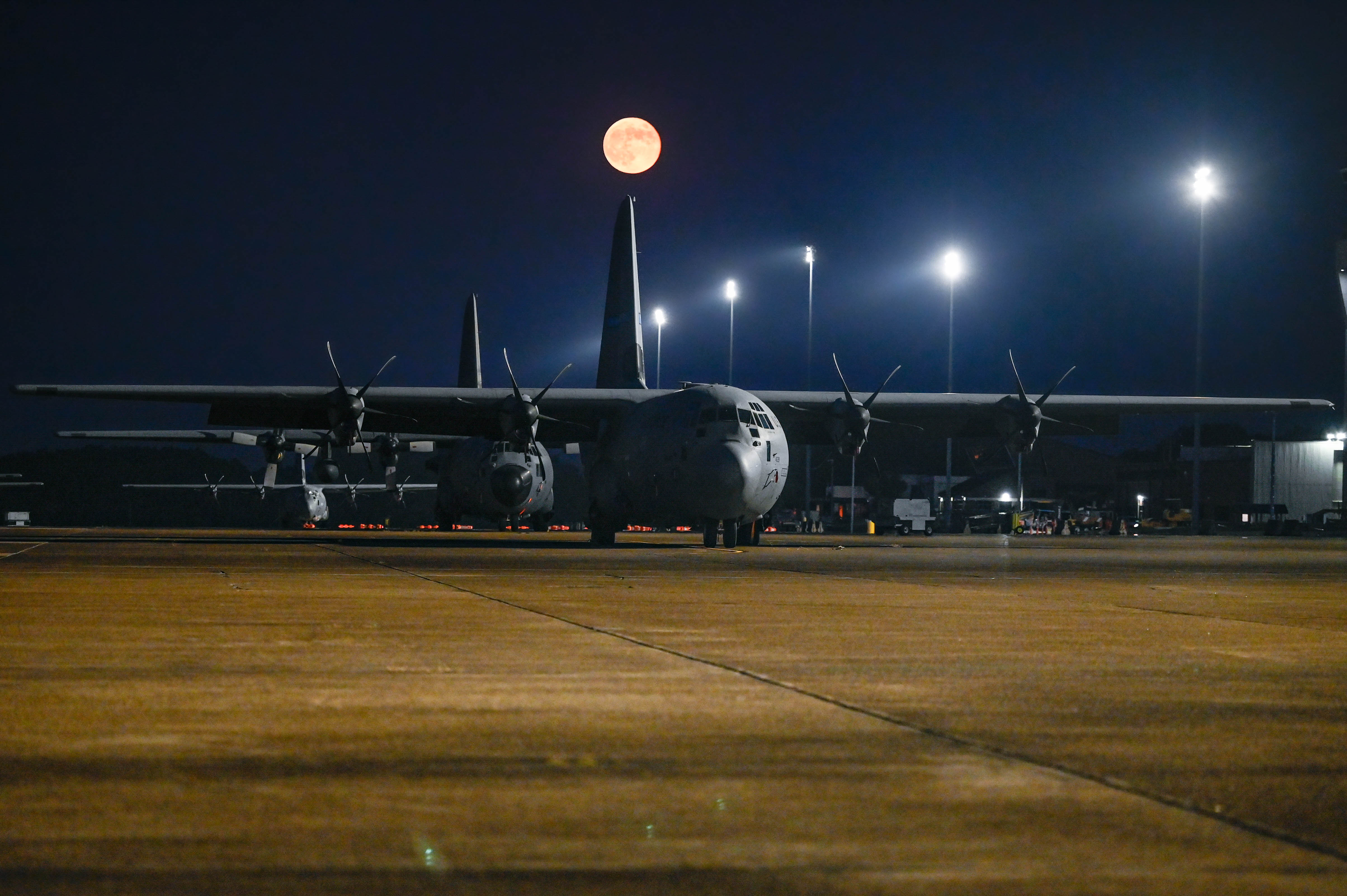 “Hunter’s Moon” illuminates Team Little Rock > Little Rock Air Force ...
