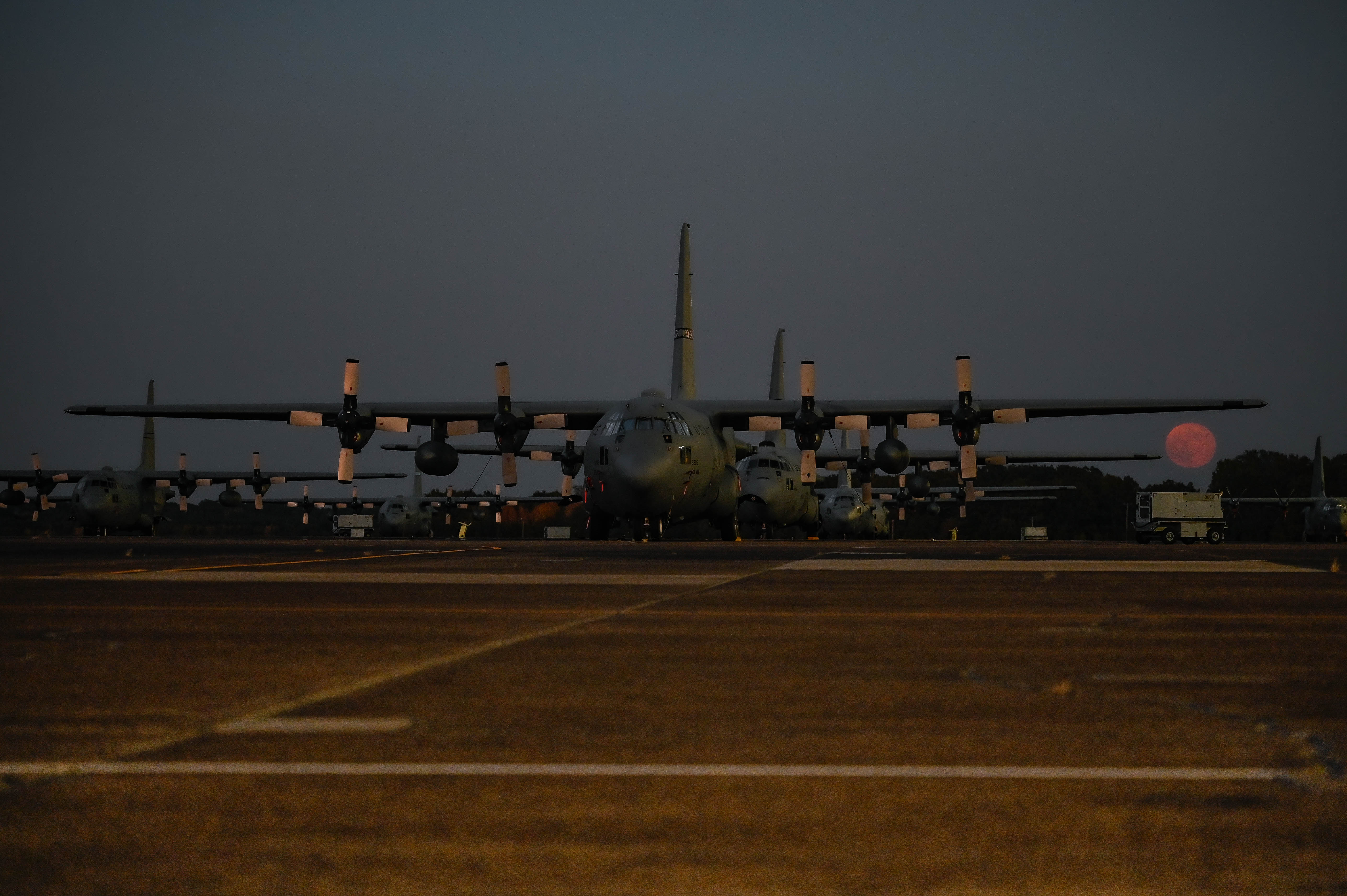 “Hunter’s Moon” illuminates Team Little Rock > Little Rock Air Force ...