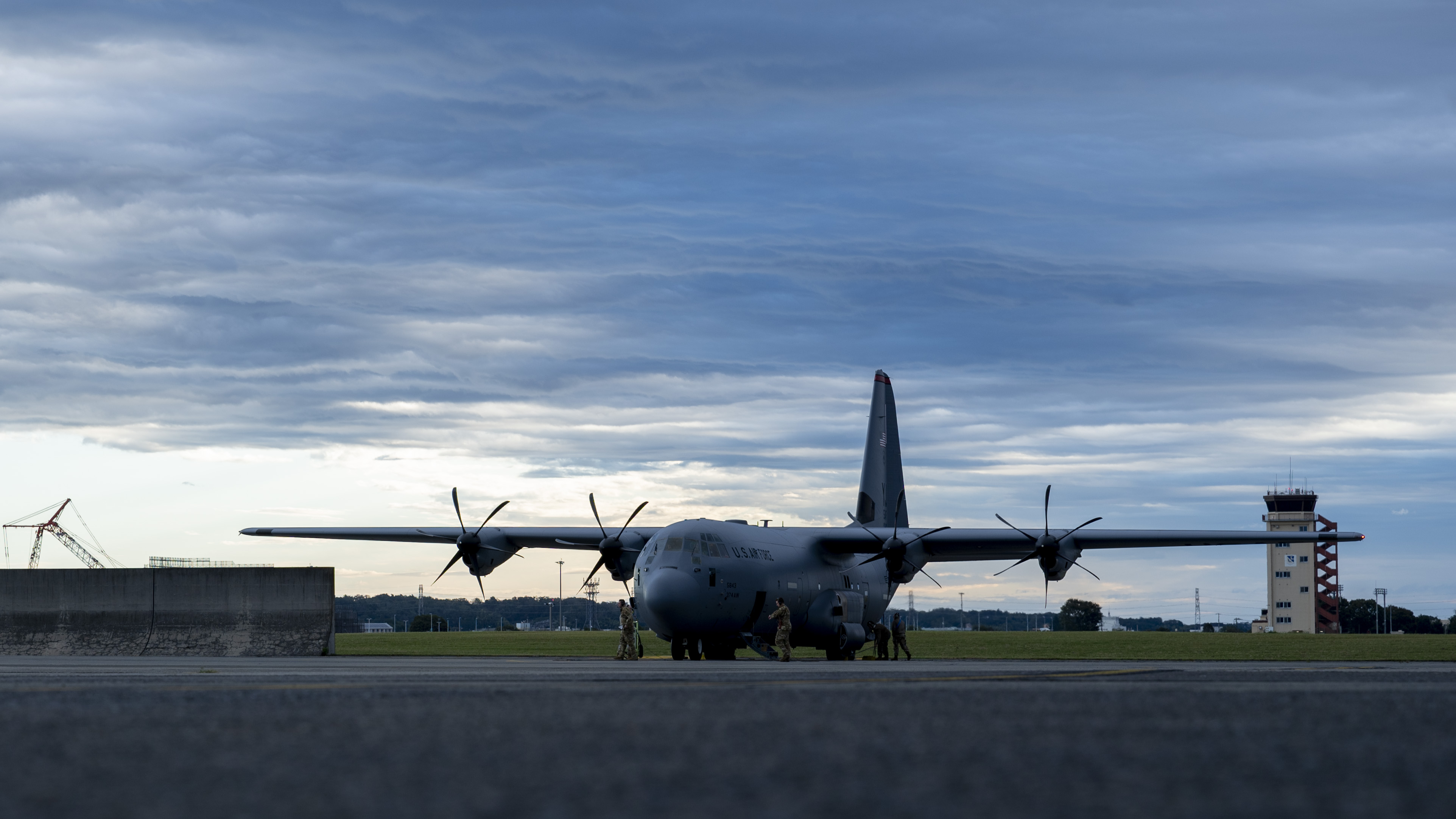 BM 25-1 takes off at Yokota > Yokota Air Base > Article Display