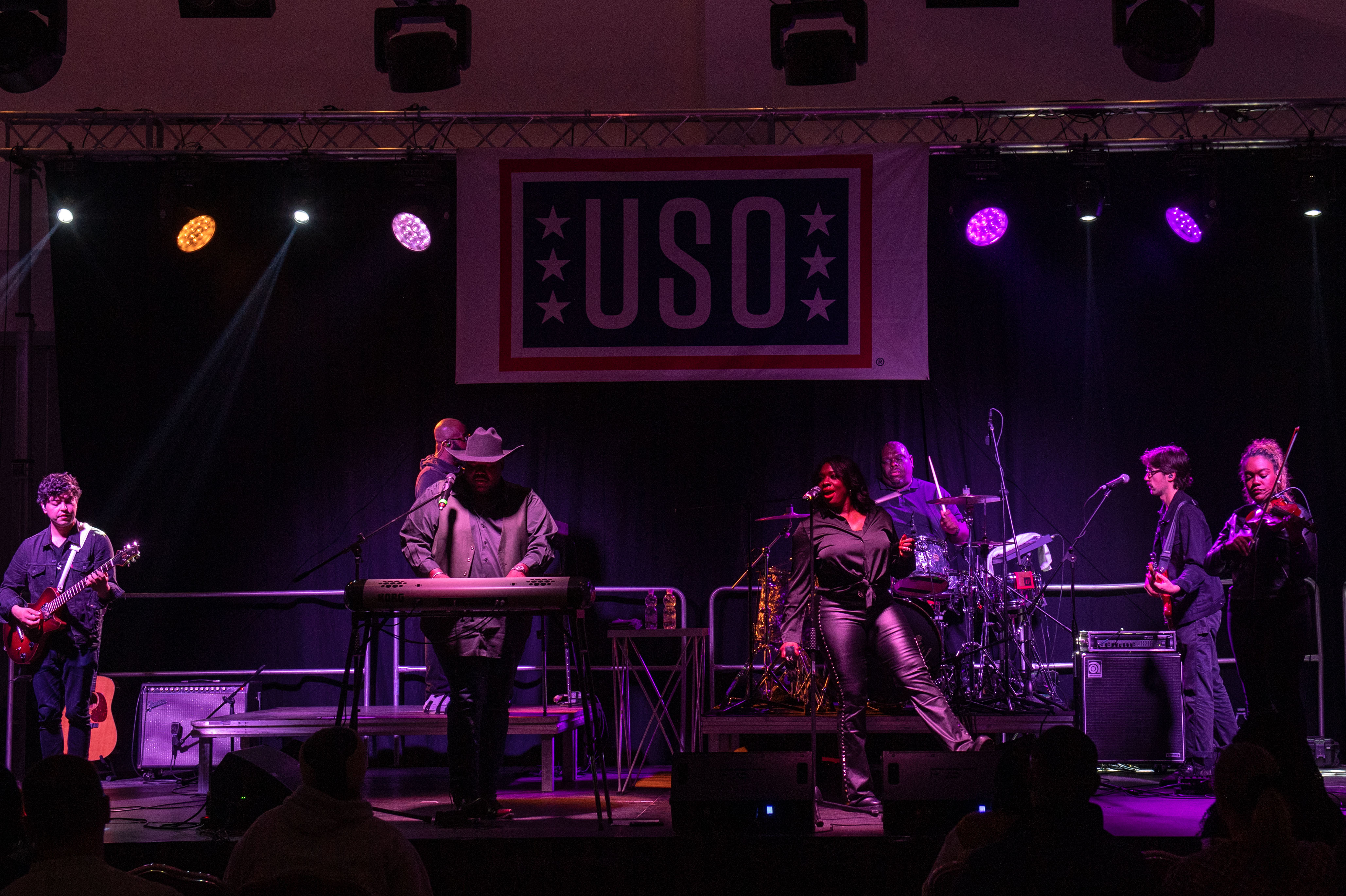Aviano USO hosts The War and Treaty > Aviano Air Base > Display