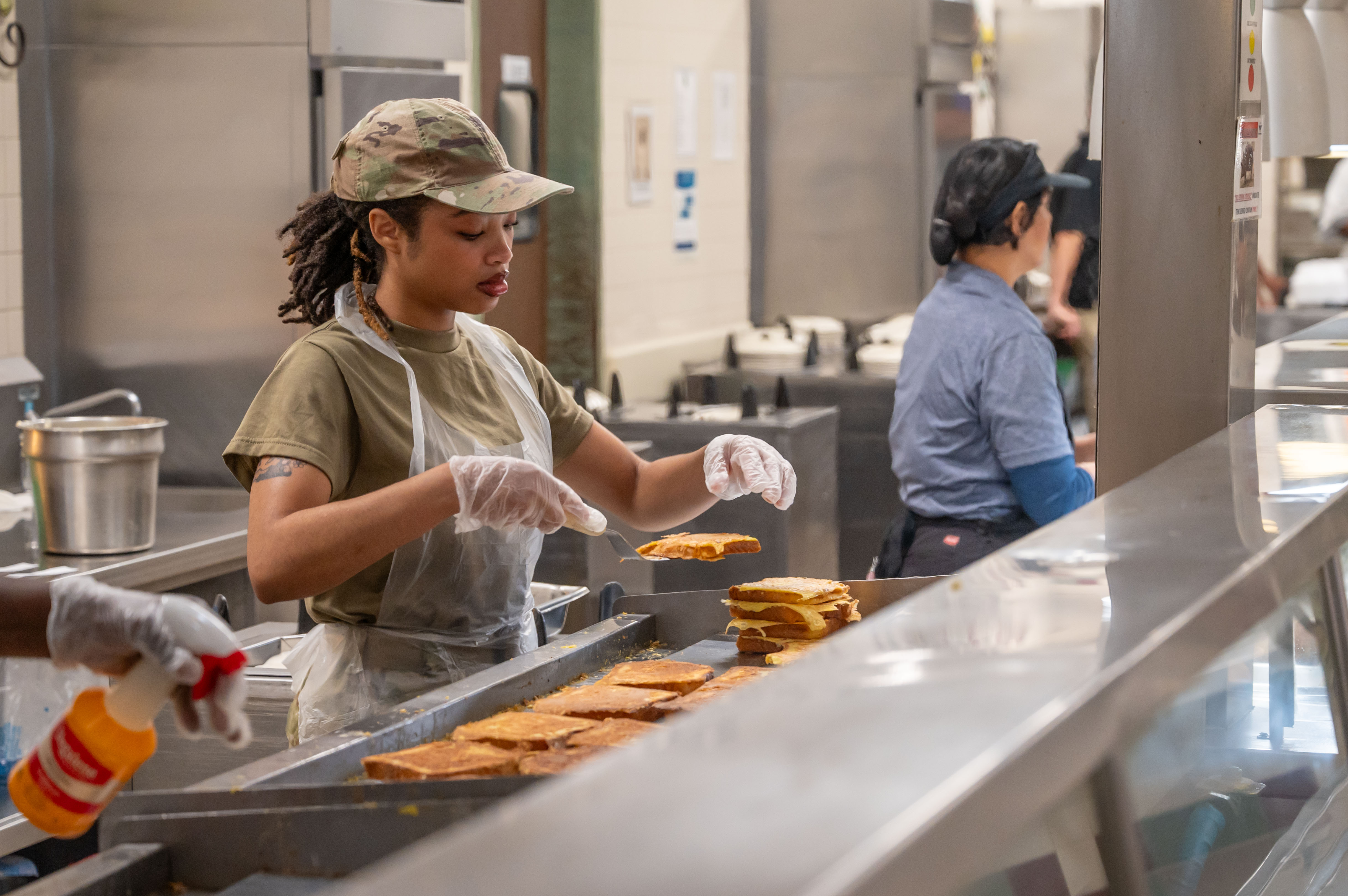 Breakfast is served: Food Services role in sustaining Reservists ...