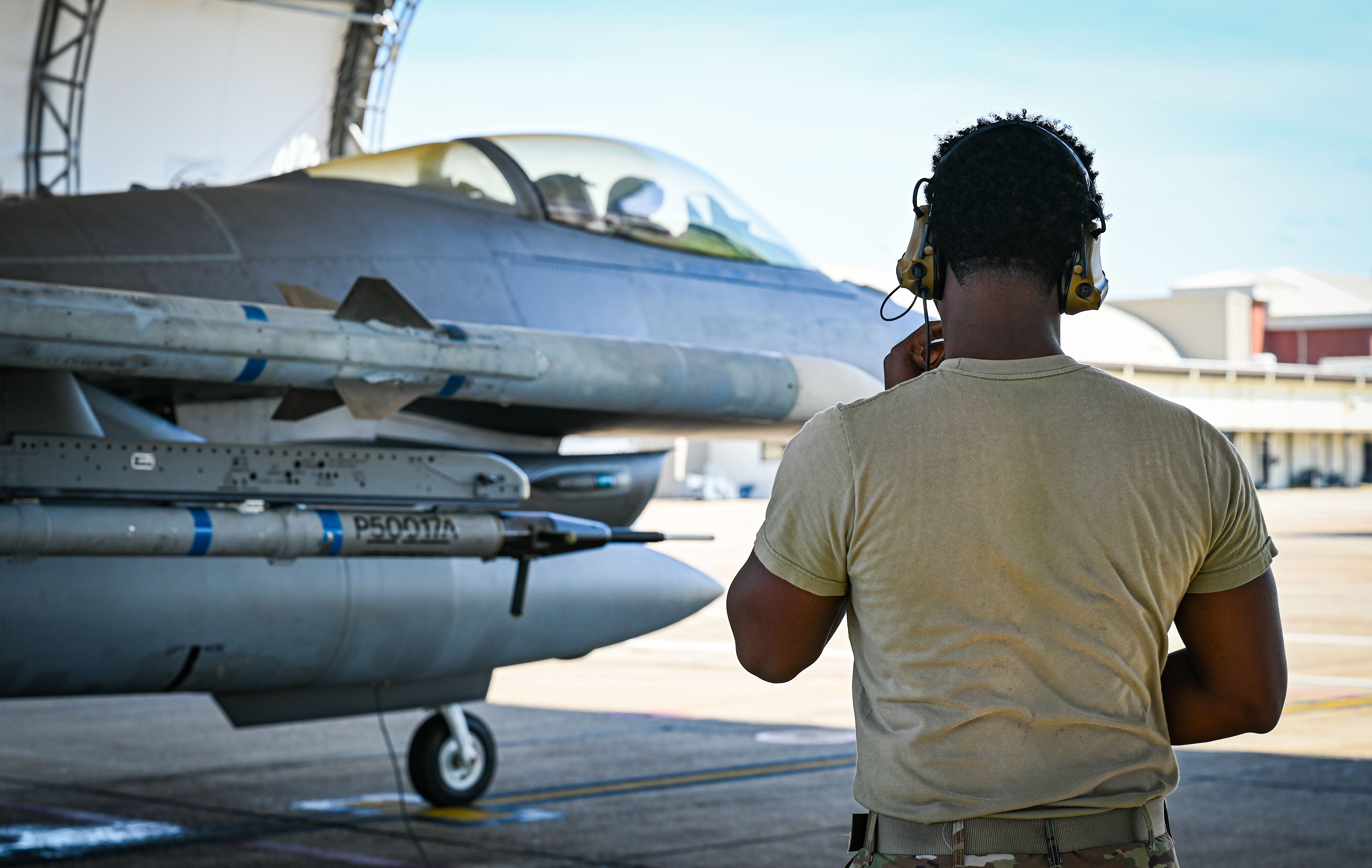 85th TES flies new F-16 electronic warfare suite > 53rd Wing > Article ...
