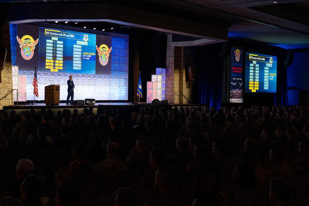 COMAMC provides Commander’s Intent at Airlift/Tanker Association ...