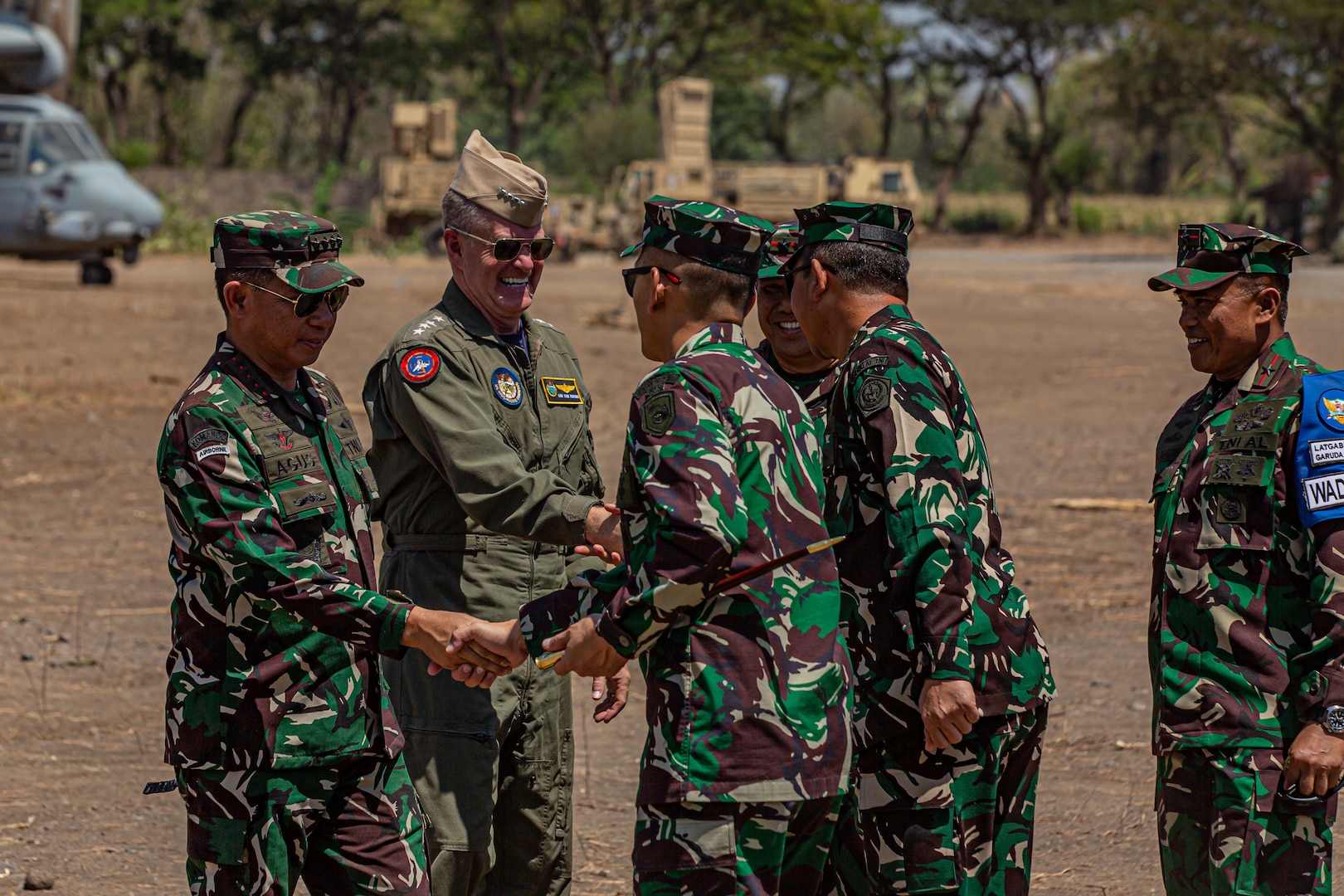 U.S. Indo-Pacific Commander Travels to Indonesia > U.S. Indo-Pacific ...