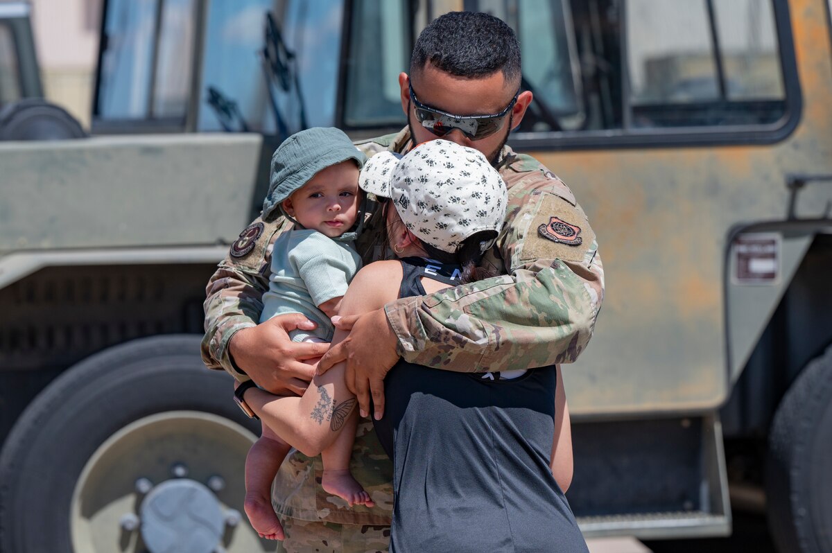 317 AW Airmen depart for deployment > Dyess Air Force Base > Article ...