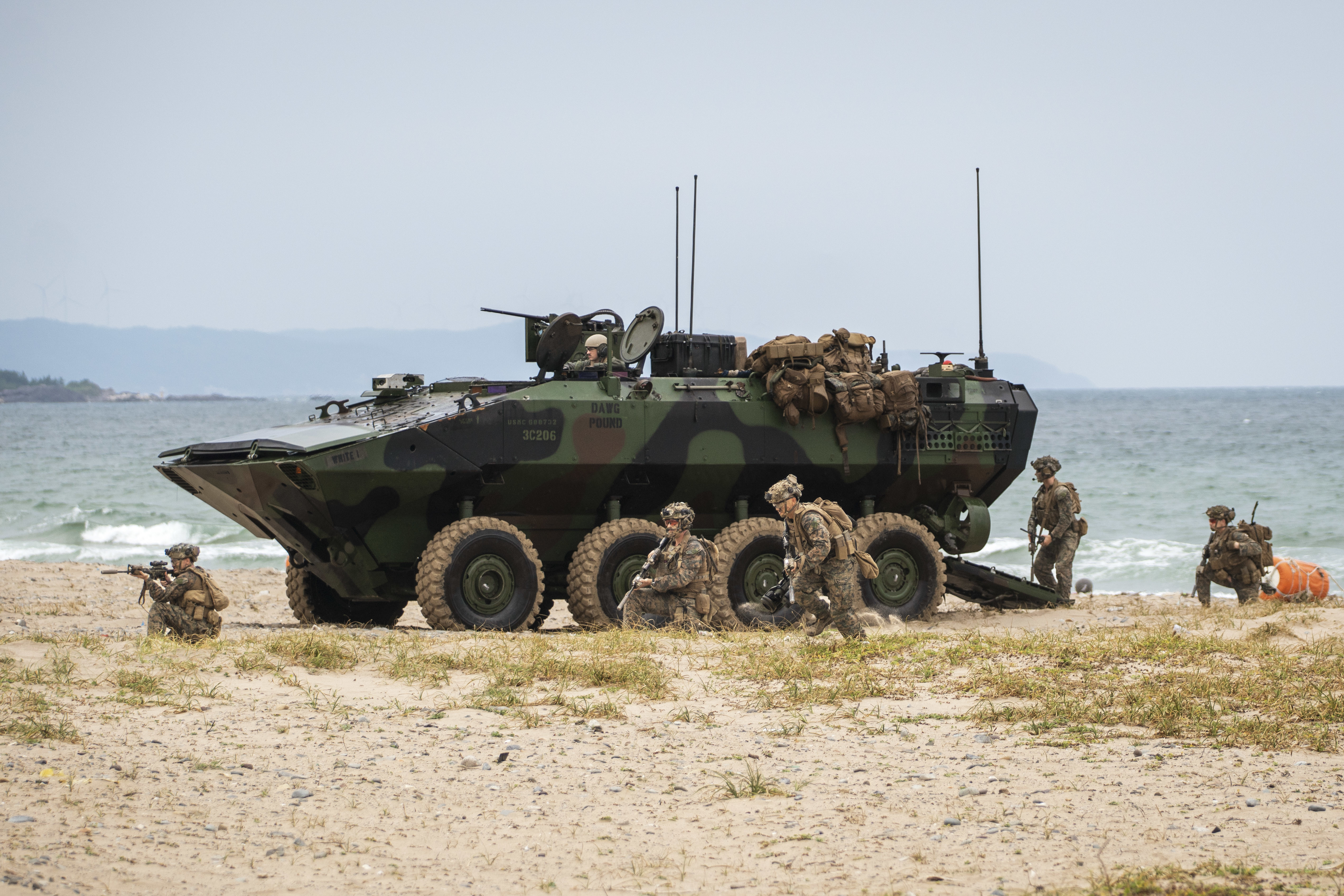 15th MEU concludes month of training in S. Korea, first ACV amphibious assault during Ex Ssang ...