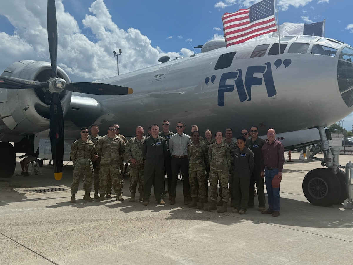 Connecting With the Past: 20 AF’s WWII Heritage and Today’s B-29 FIFI ...
