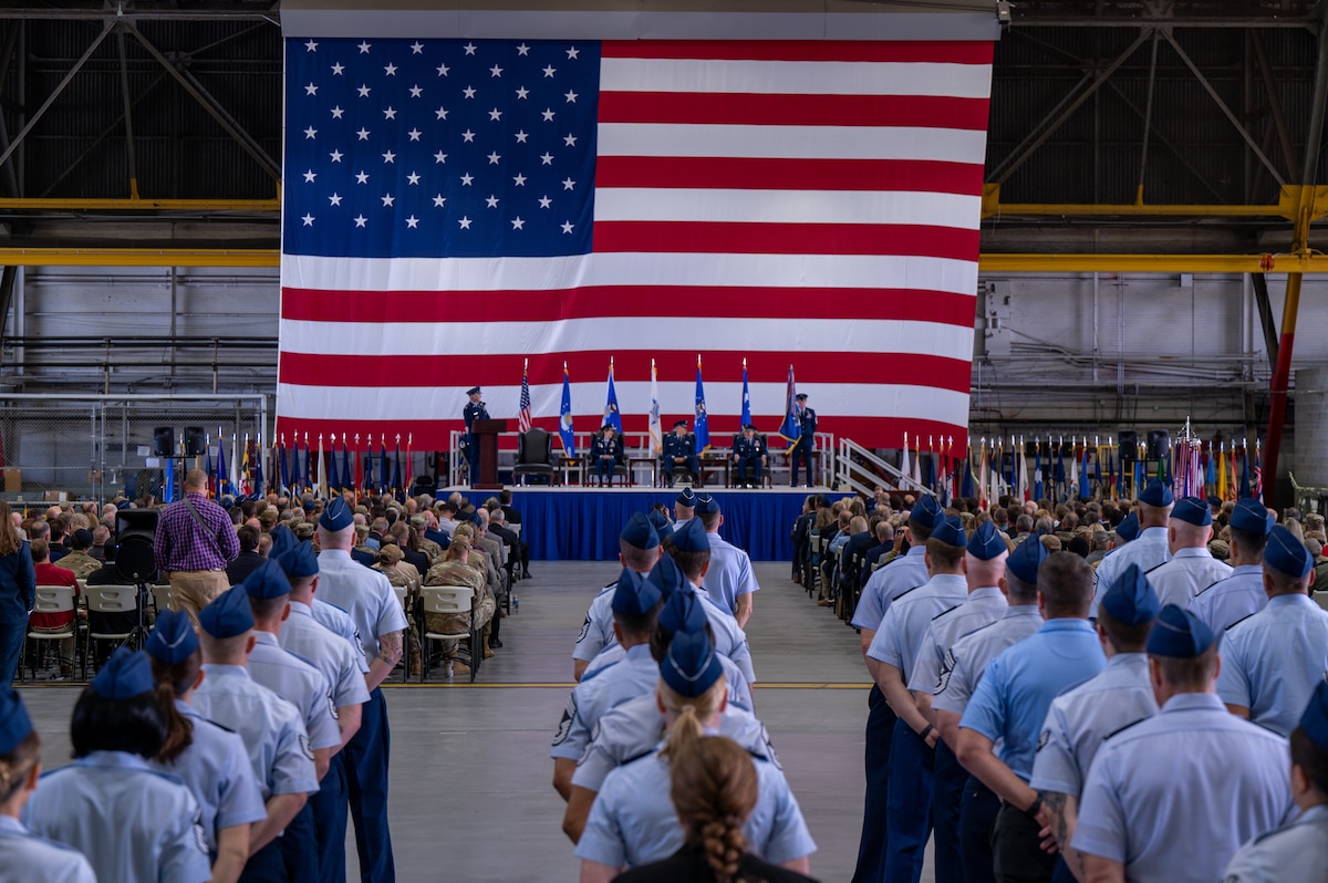AMC welcomes new commander > Air Mobility Command > Article Display