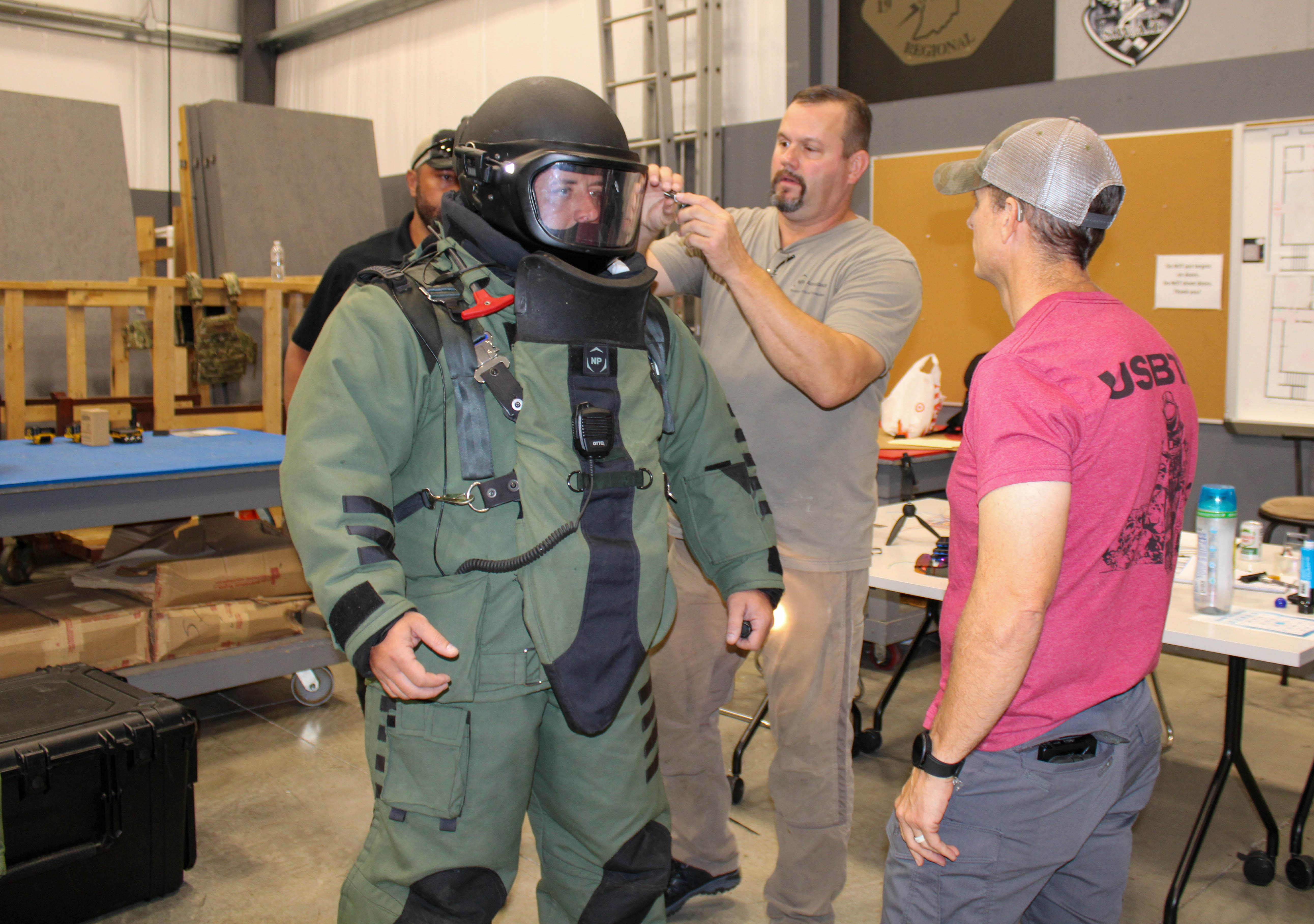 National Robot Rodeo ropes in emerging EOD technologies > Air Force ...