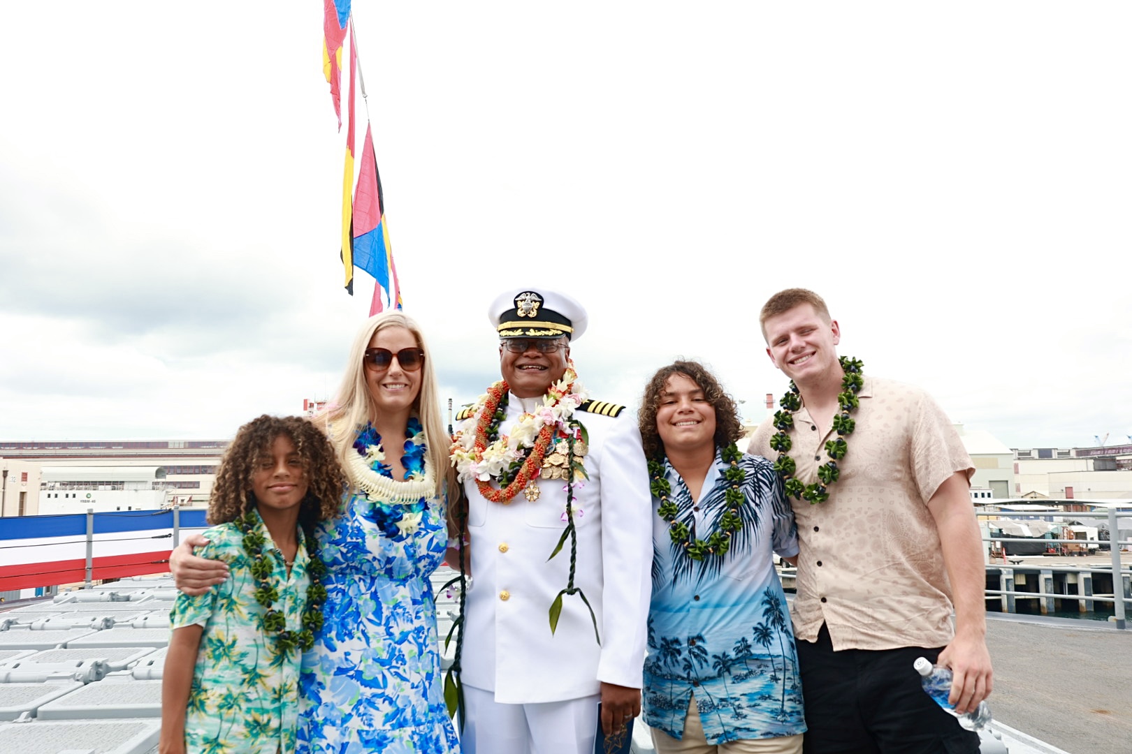 USS Shiloh Holds Change of Command > United States Navy > News Stories
