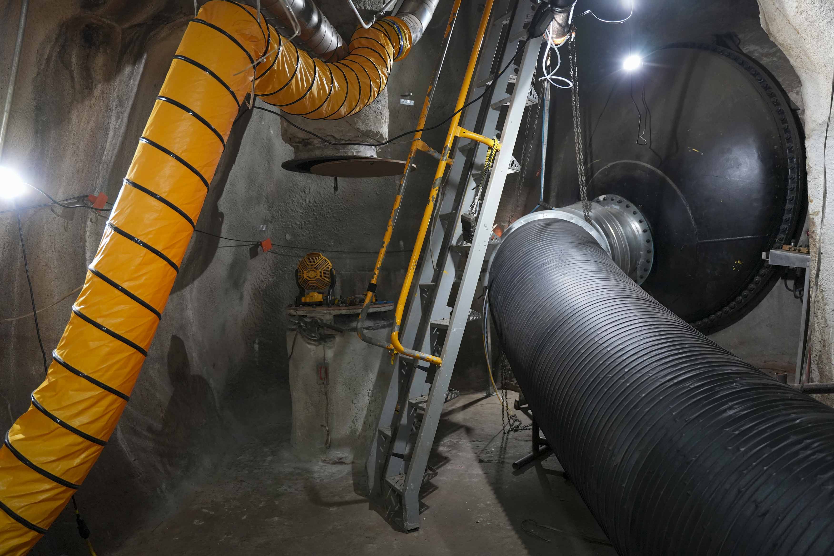 Navy to Begin Cleaning Second Set of Red Hill Fuel Tanks > Navy Closure ...