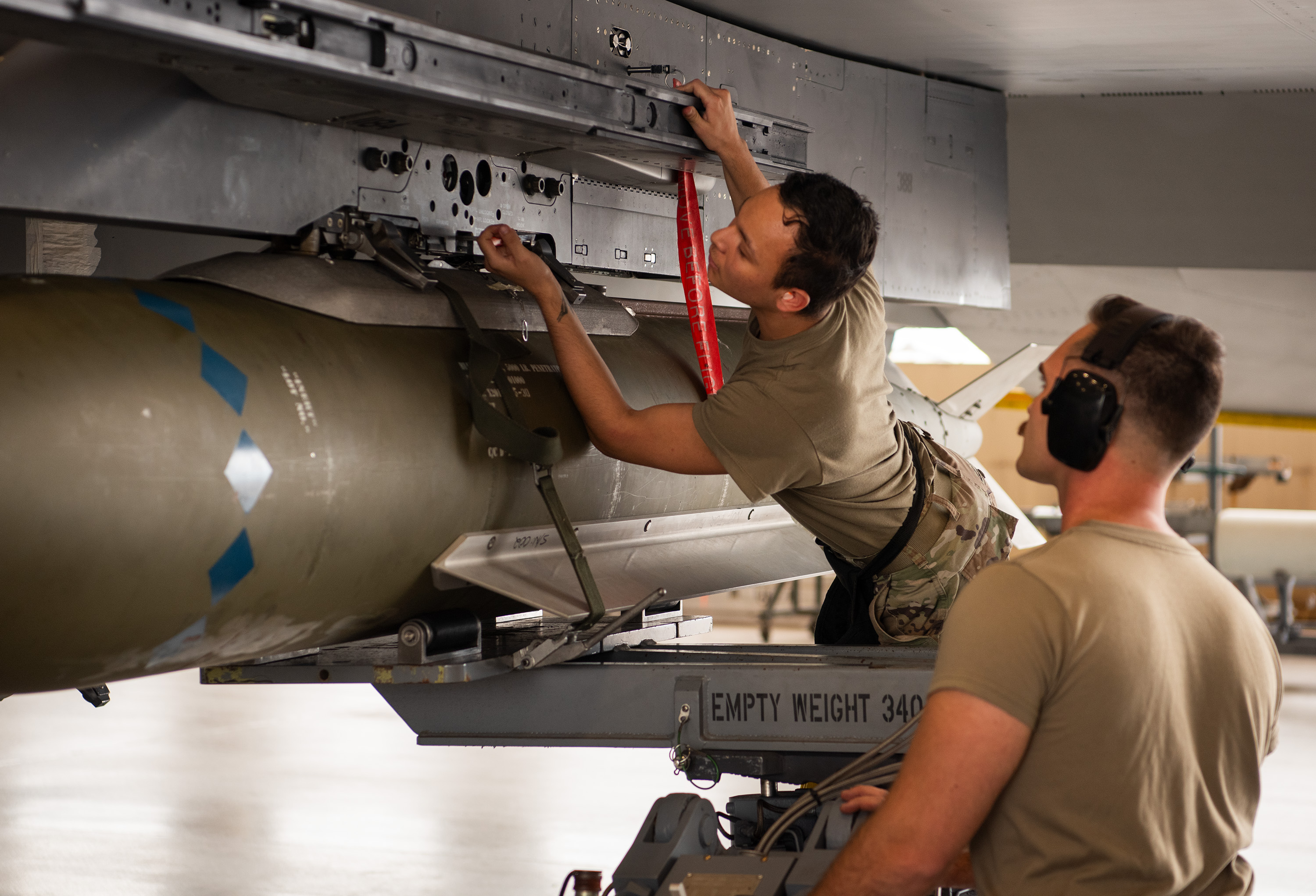 Maintainers demonstrate capabilities > Air Force Materiel Command ...