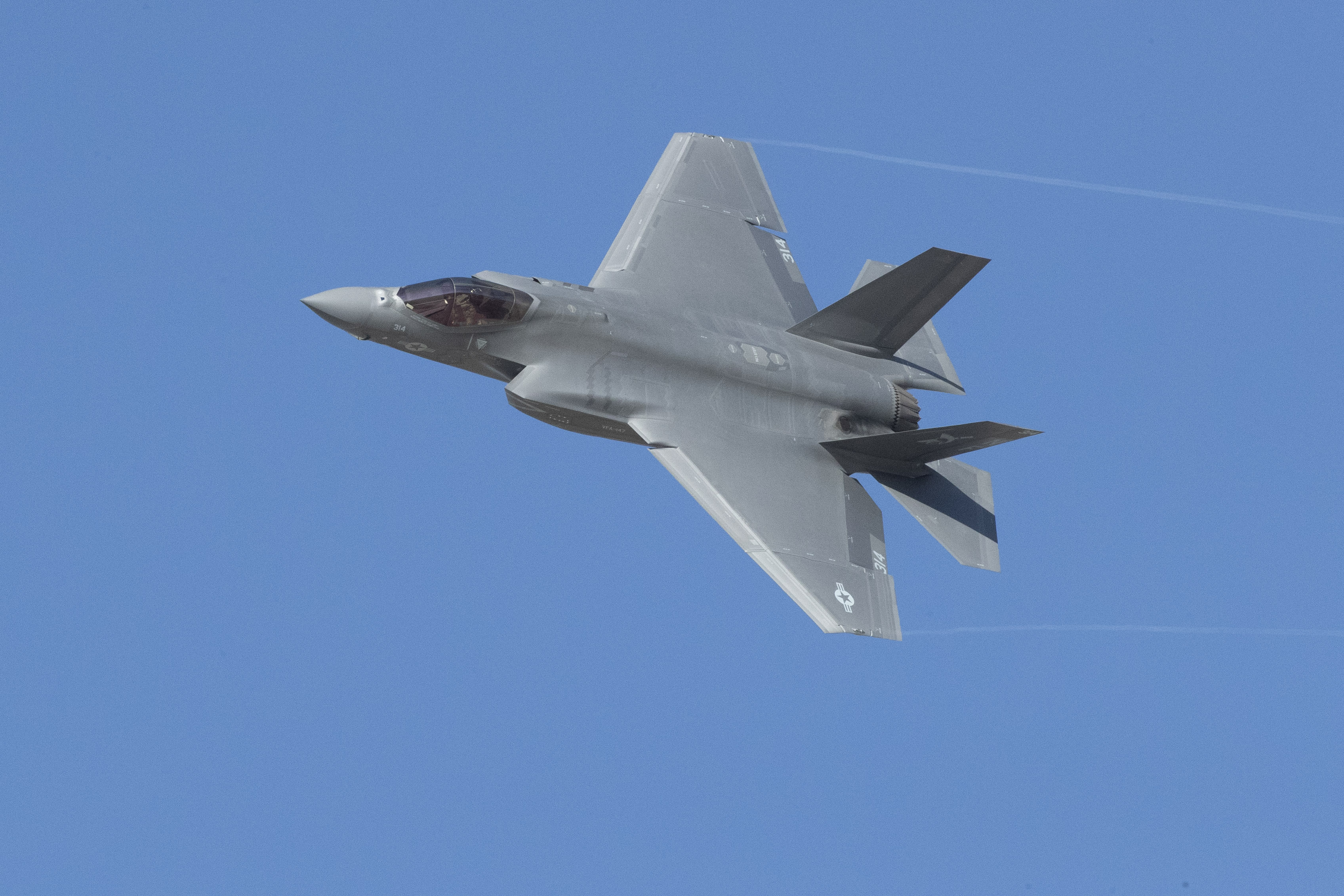Carrier Air Wing 5 Completes Air Wing Fallon Training in Rare Full ...