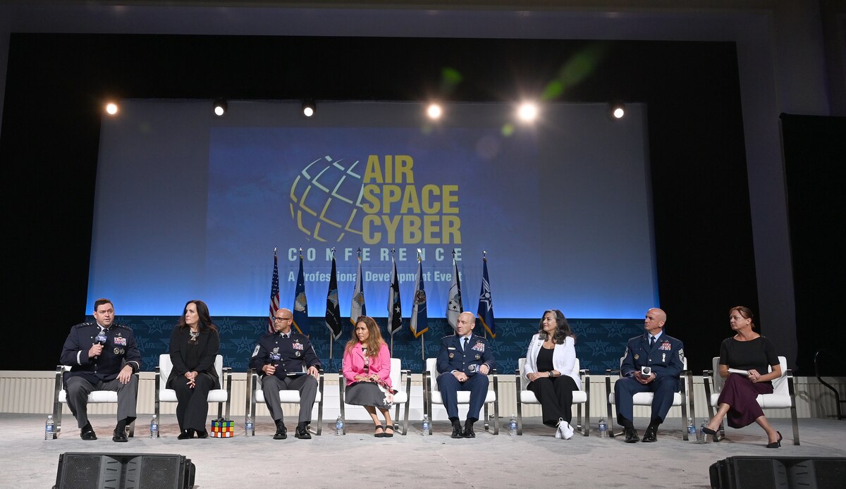 Connecting families: DAF leaders, spouses discuss military family ...