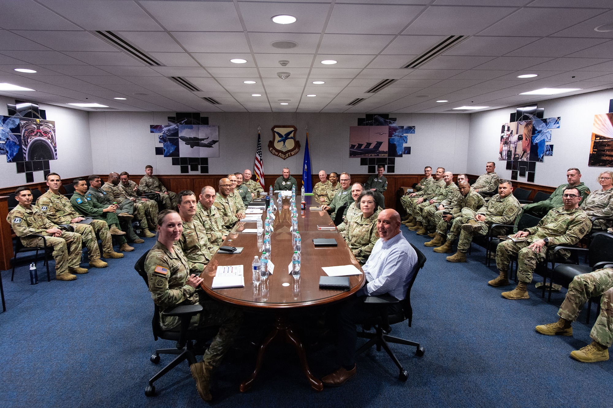 18th AF commander meets Team Dover leadership > 512th Airlift Wing ...