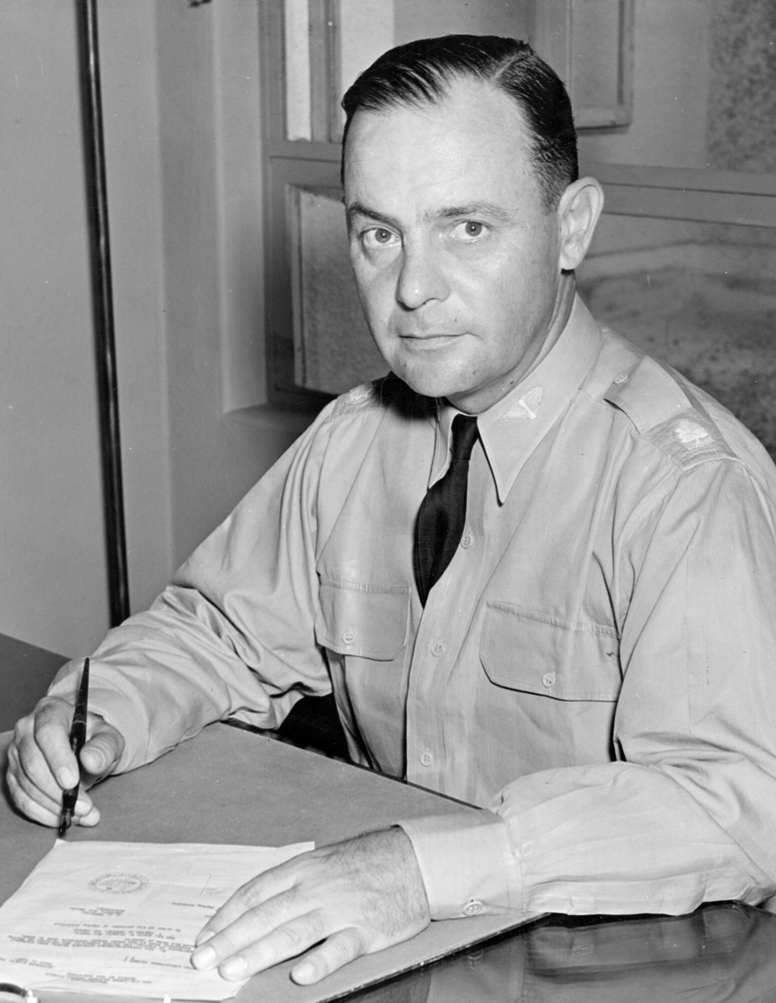 EDWIN B. LYON > Air Force > Biography Display