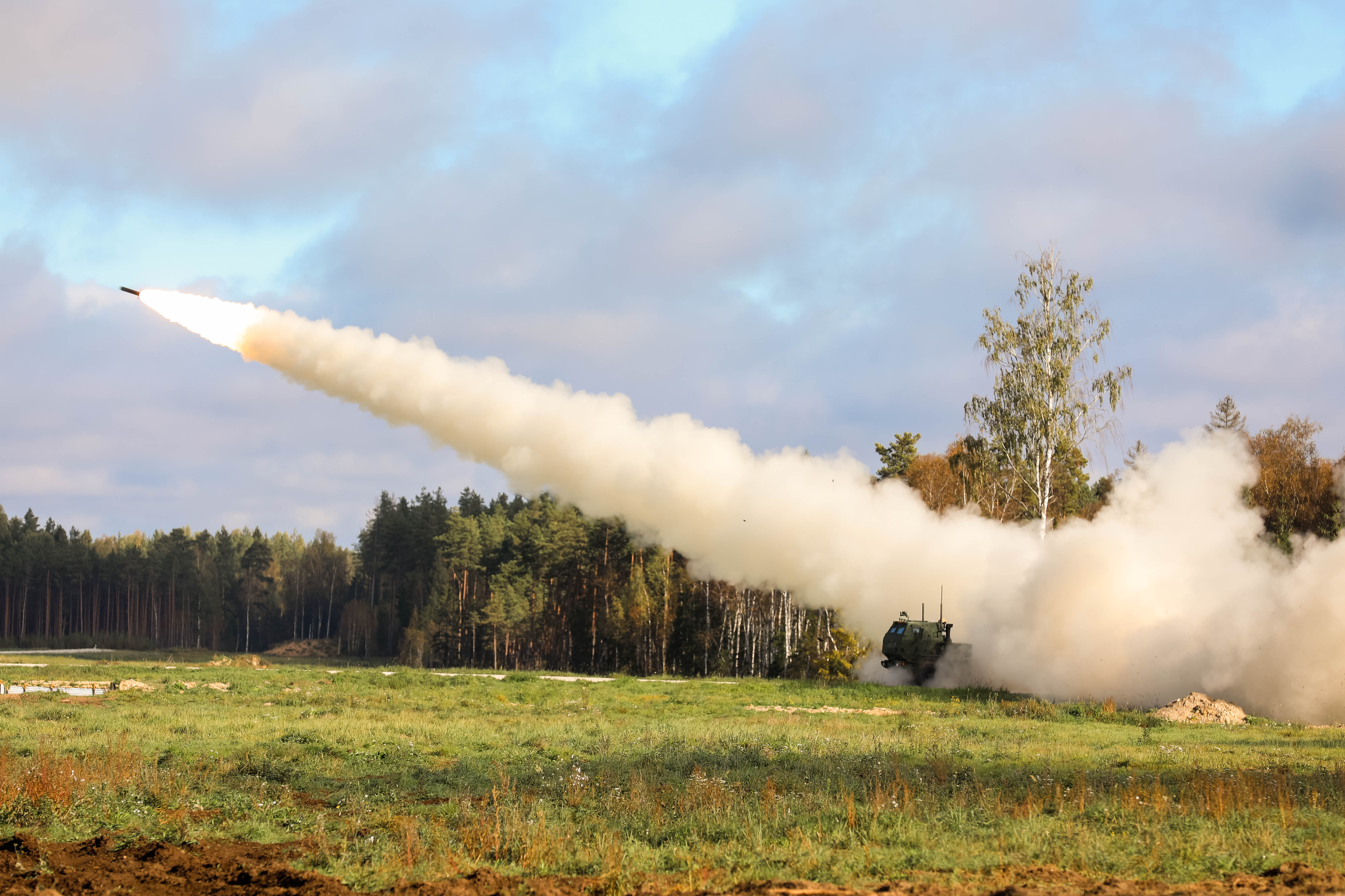 Texas Guard Conducts HIMARS Live-Fire Exercise in Estonia > National ...