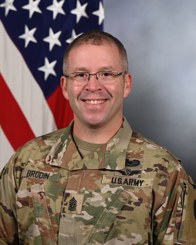 CSM Ryan D. Brodin > JTF-NCR/USAMDW > Leader Display