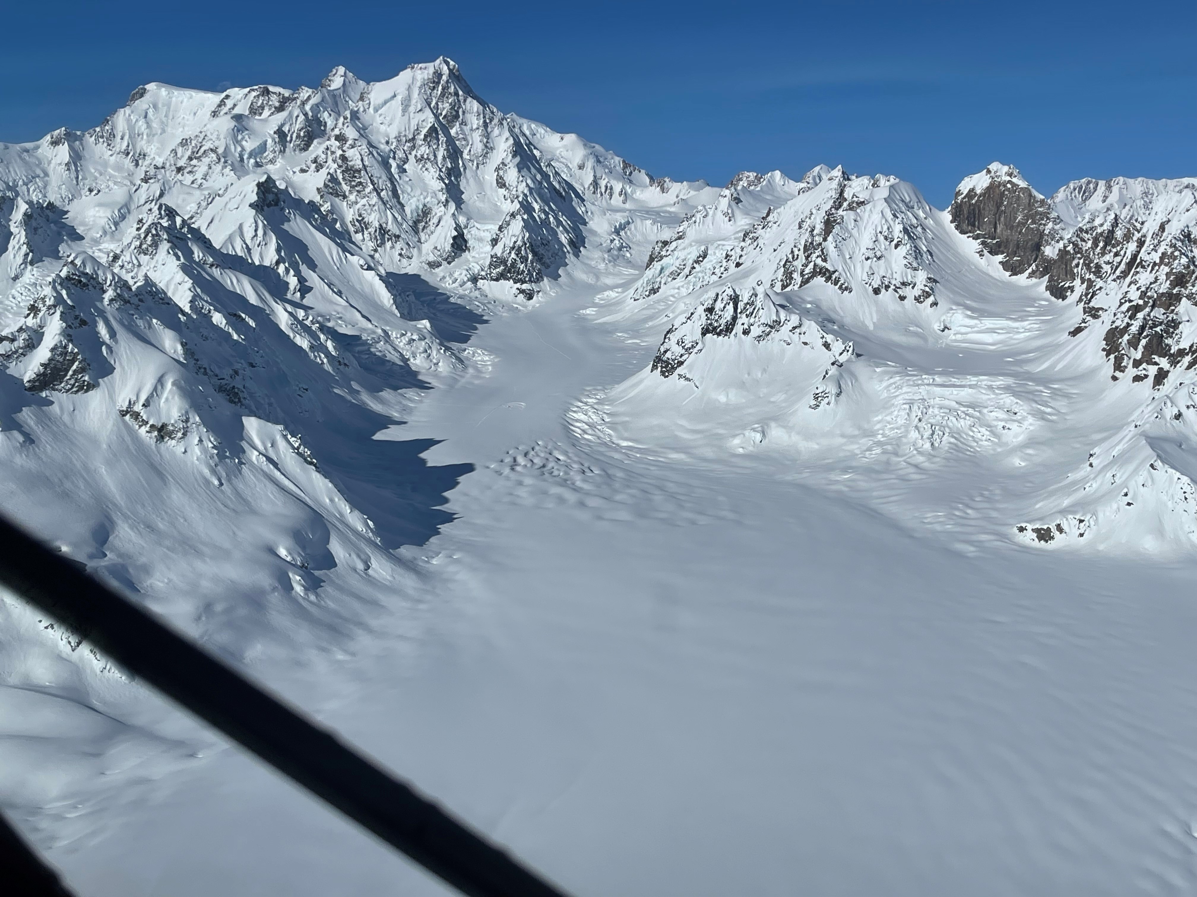 Alaska Army Guardsmen rescue injured skier near Mt. Spurr volcano ...