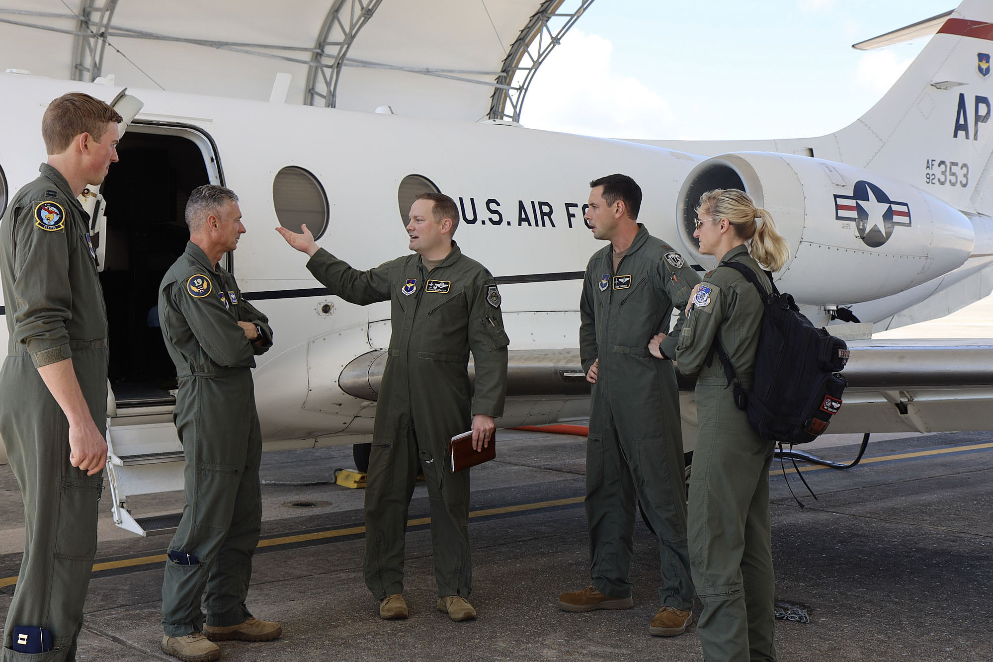 19th Air Force commander observers combat systems officer training at ...