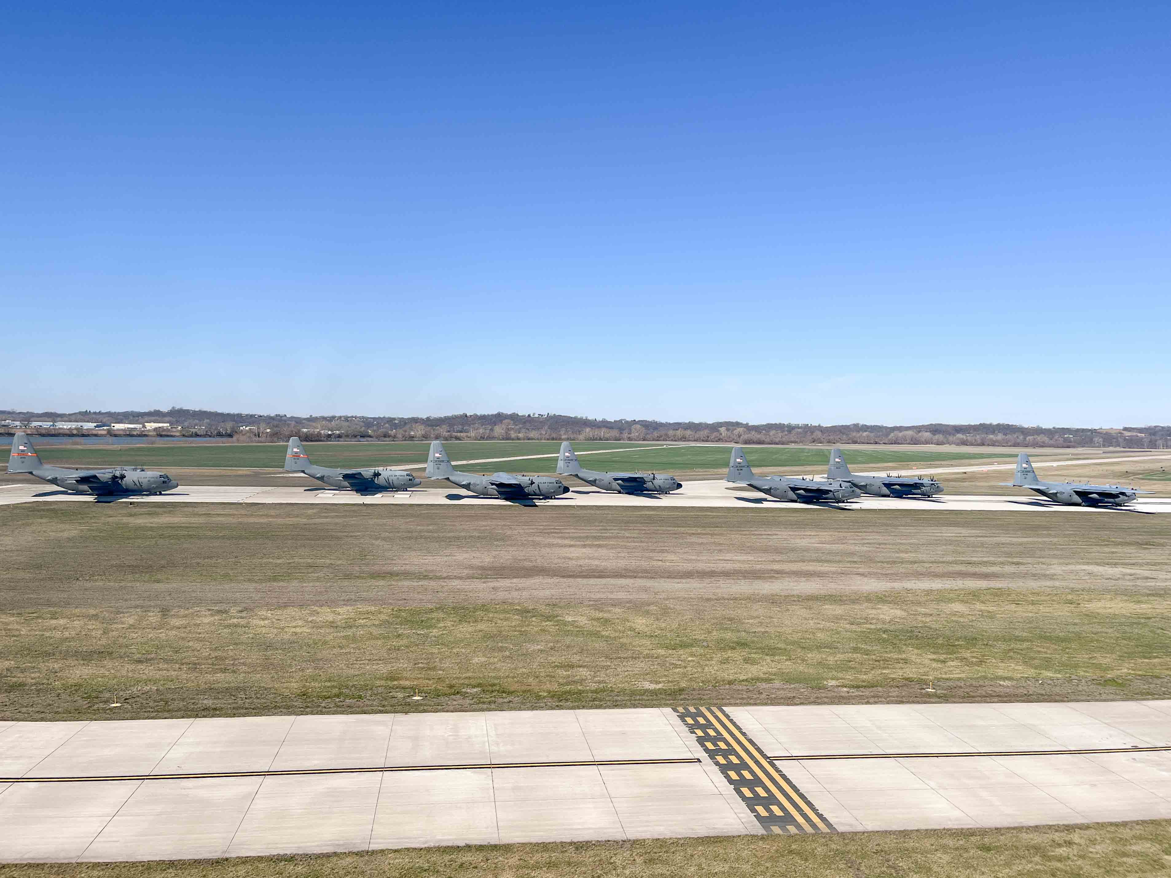 AFRC, ANG Aircrews Plan 11-Aircraft Formation > Air Force Reserve ...