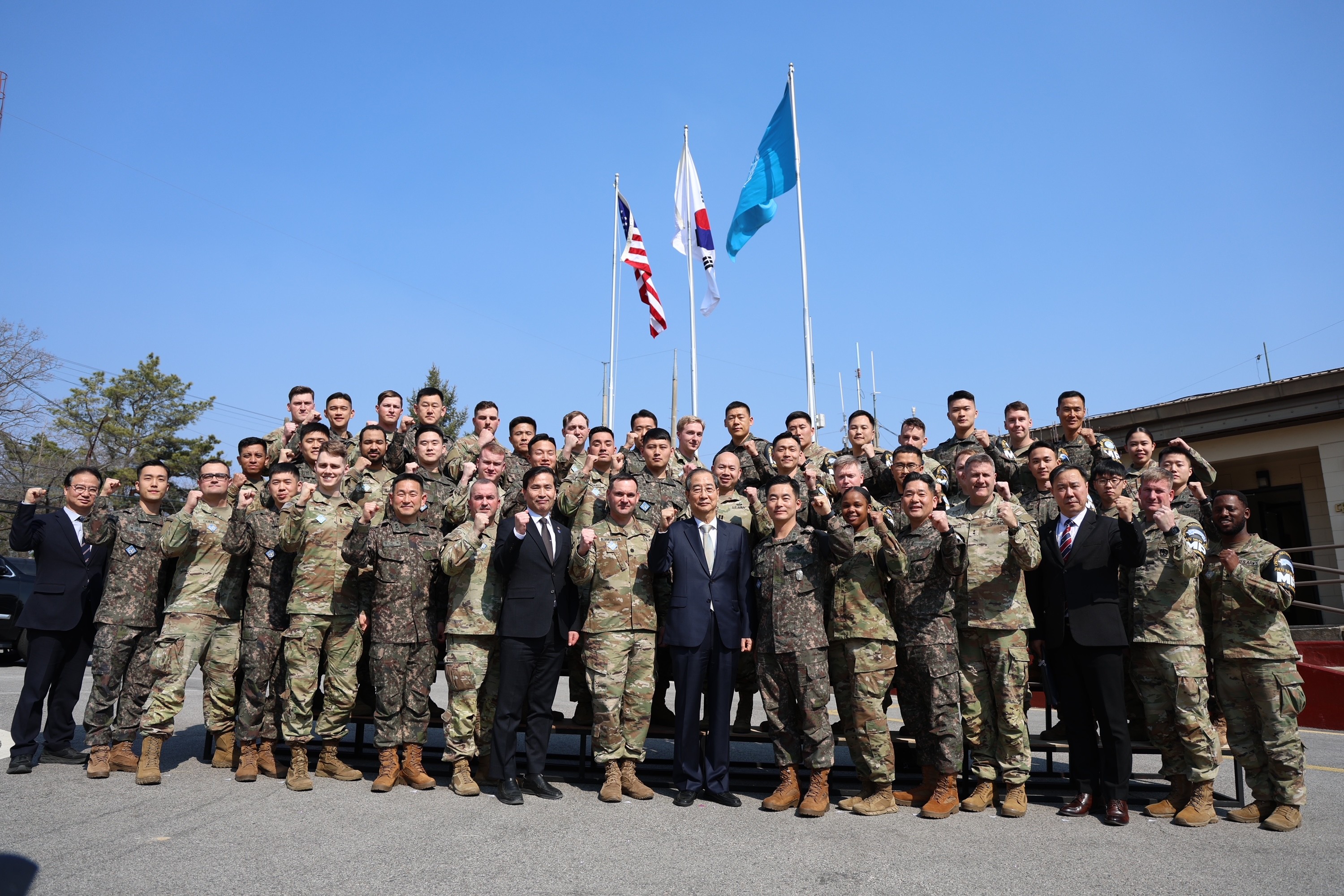 ROK Prime Minister visits Camp Bonifas, meets with UNC Security ...