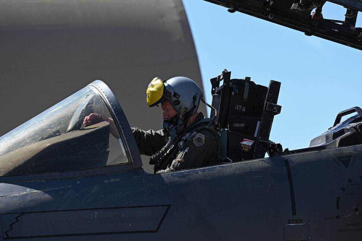 336th Flagship takes flight > 505th Command and Control Wing > Article ...