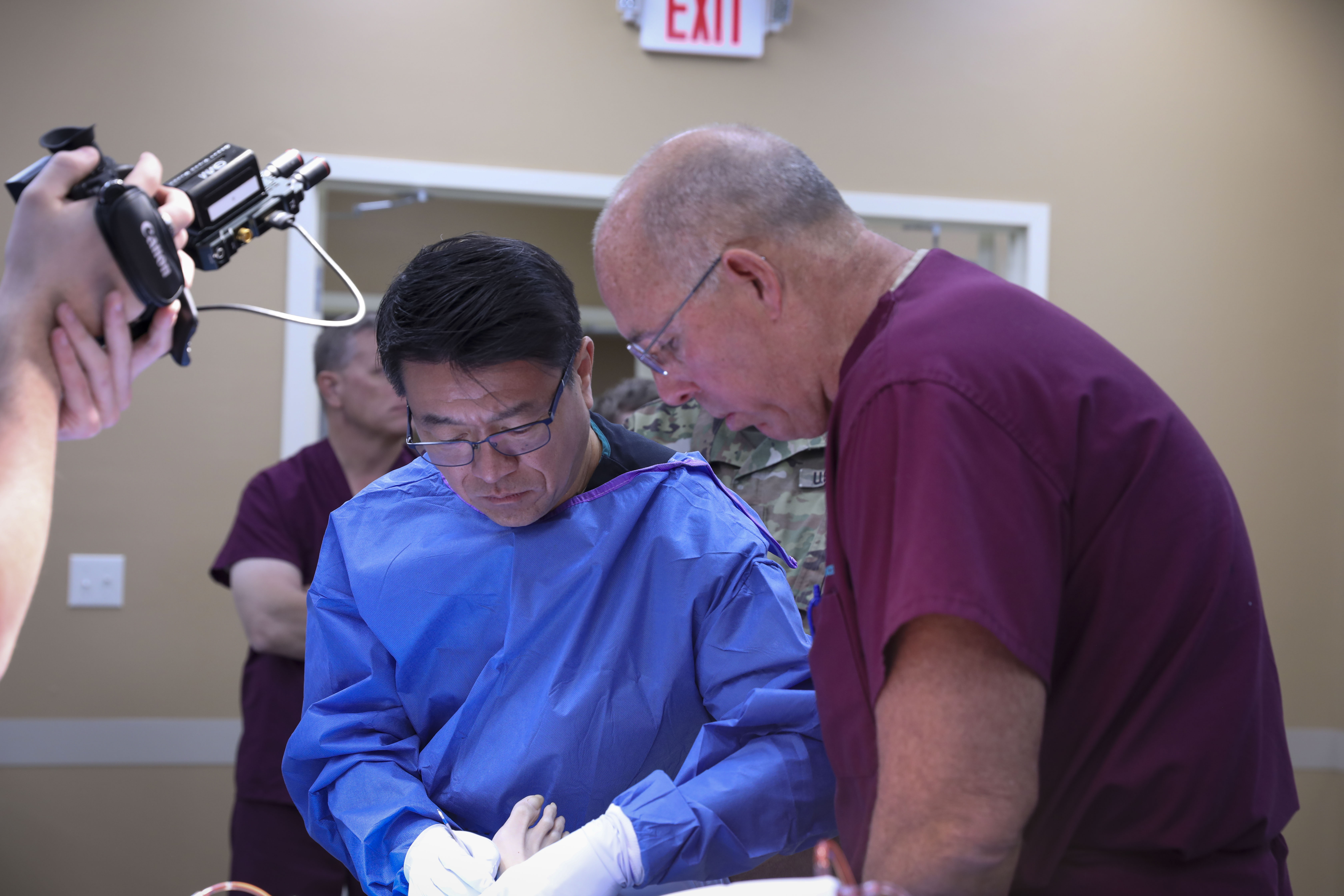 Army Reserve physicians attend Critical Care Skills Procedure Anatomy ...