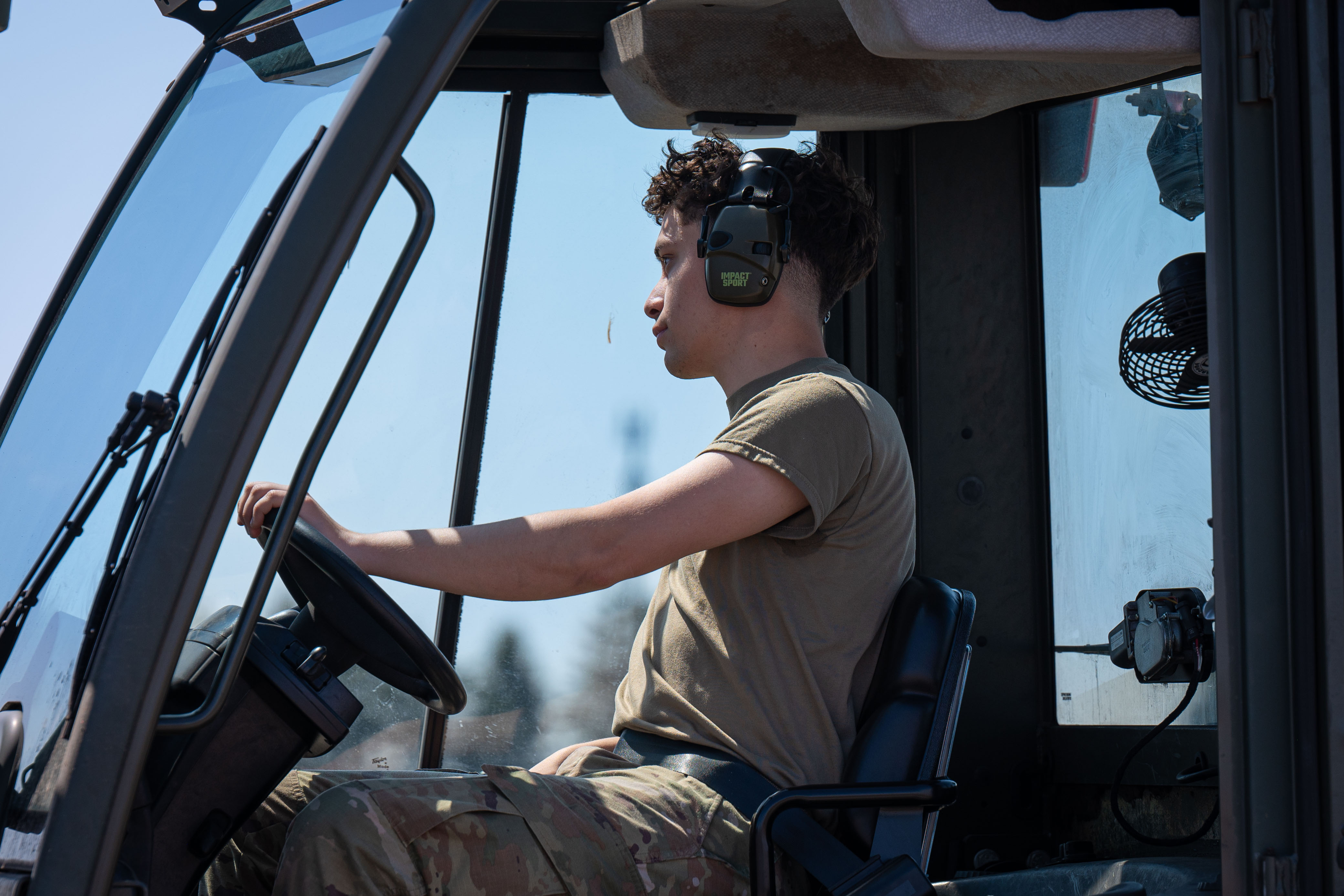 Airmen from the 36 AS, 374 LRS, and 730 AMS conduct engine-running and ...