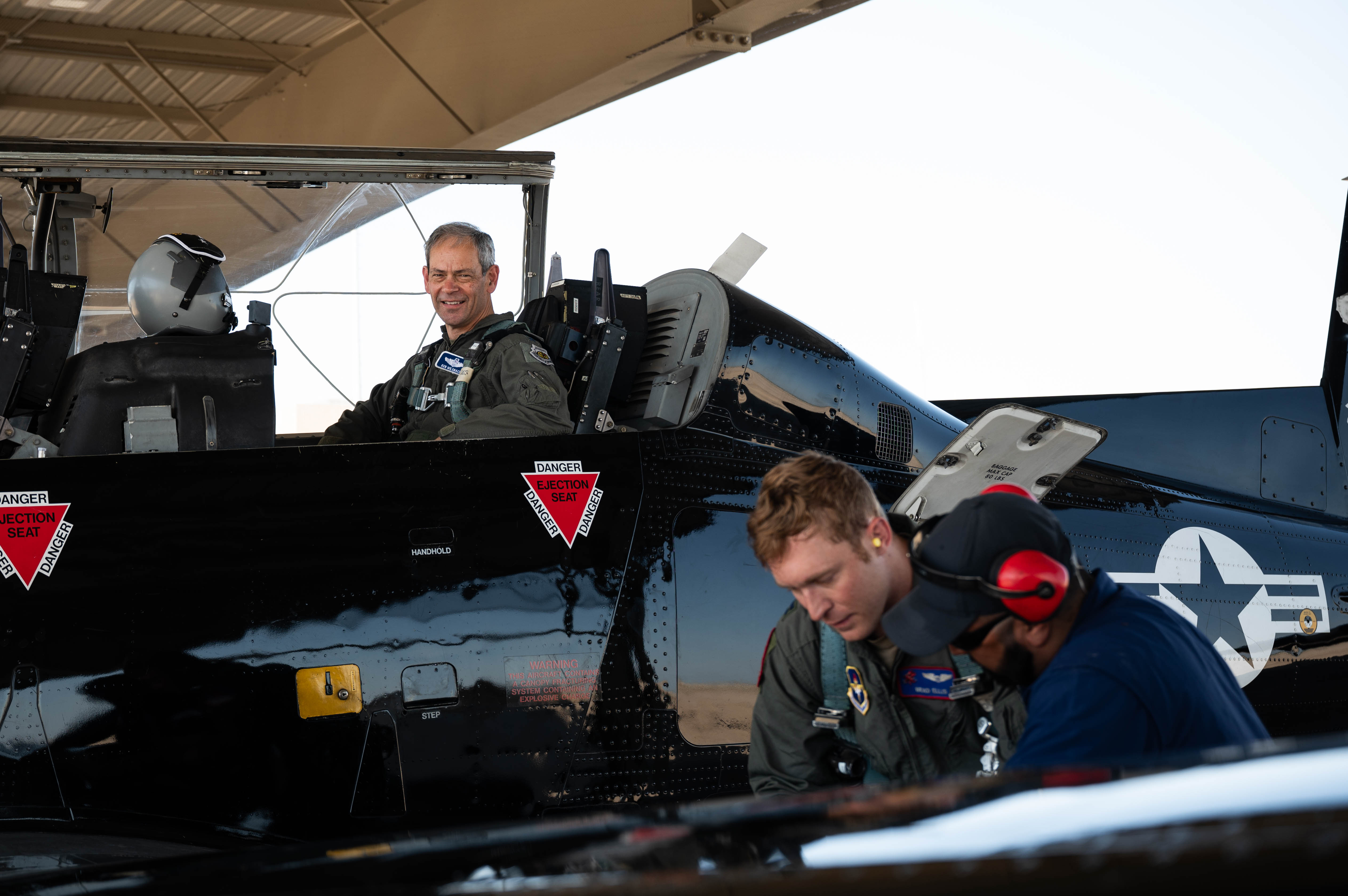 ACC commander visits Laughlin > Laughlin Air Force Base > Display