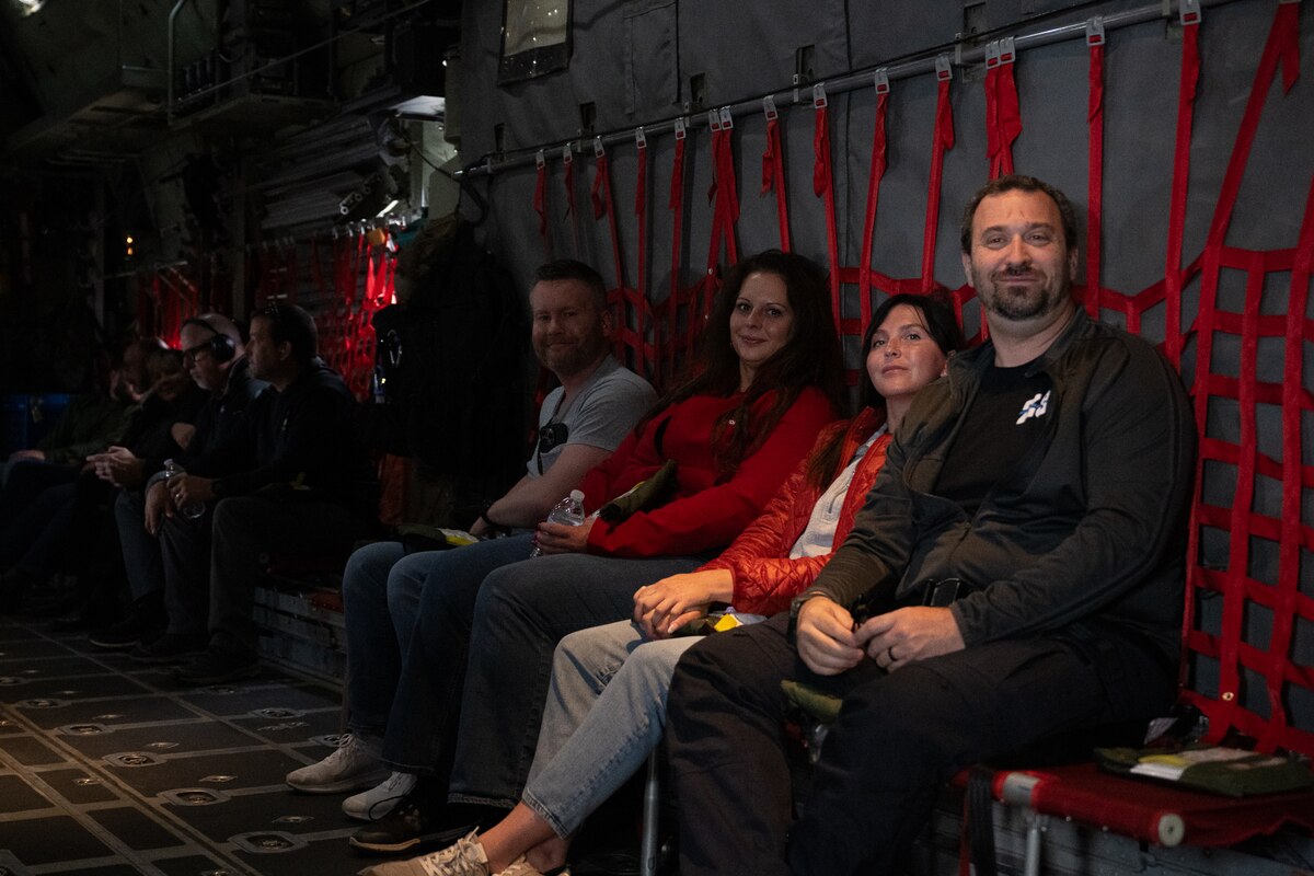 302 AW hosts ESGR employer visit > 302nd Airlift Wing > Article Display