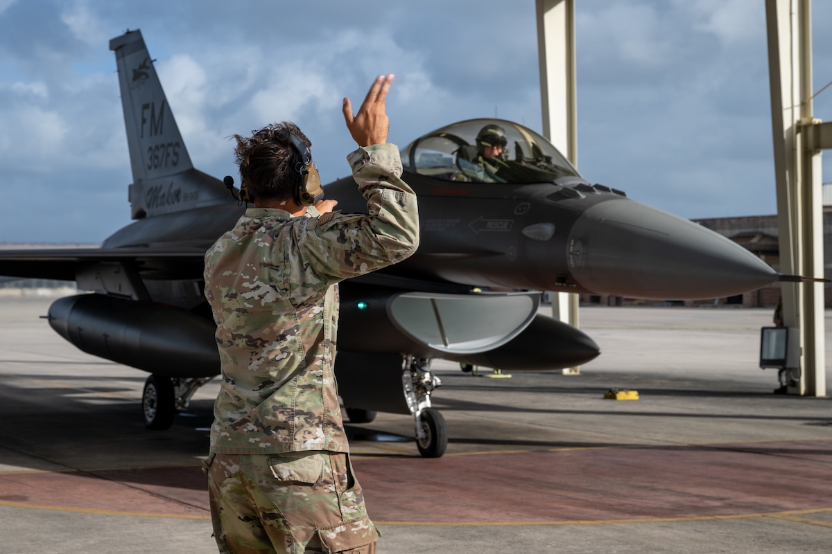 Homestead ARB’s 367th Fighter Squadron Unveils First Tail Flash on F-16 ...