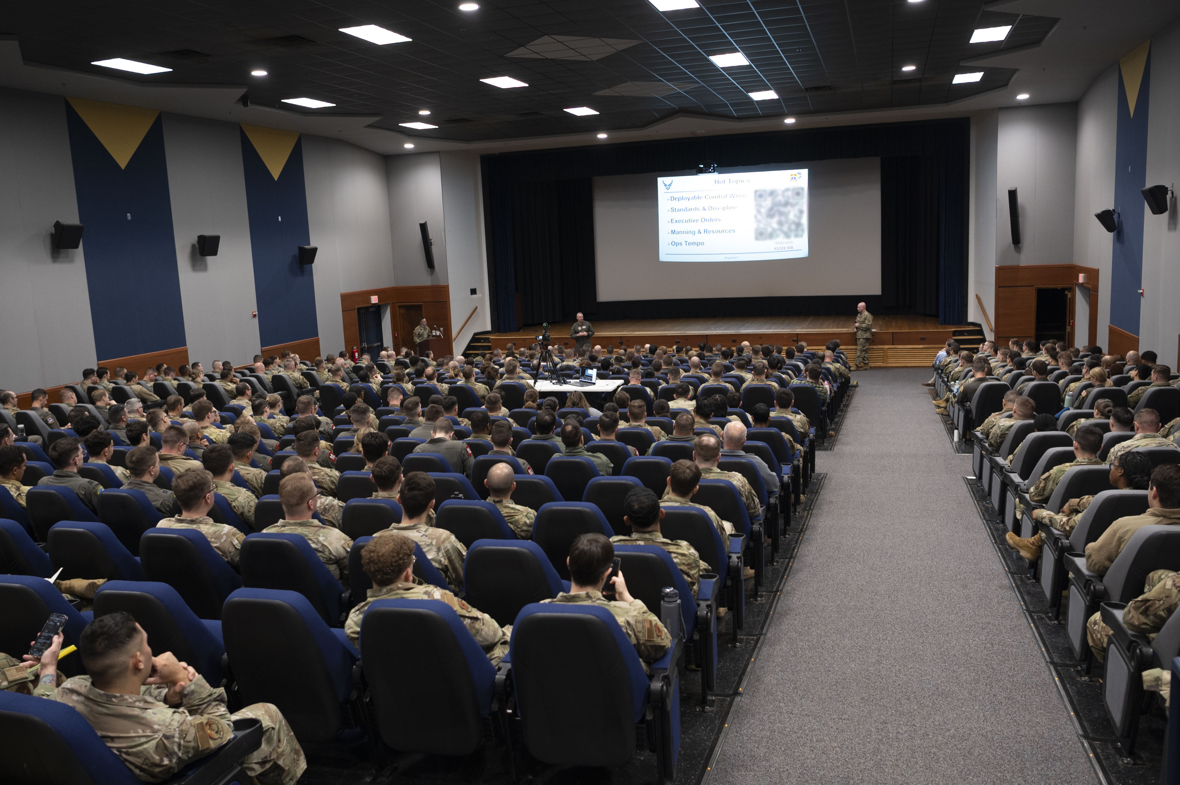 Maj. Gen. Charles D. Bolton visits 30th AMW, JB MDL