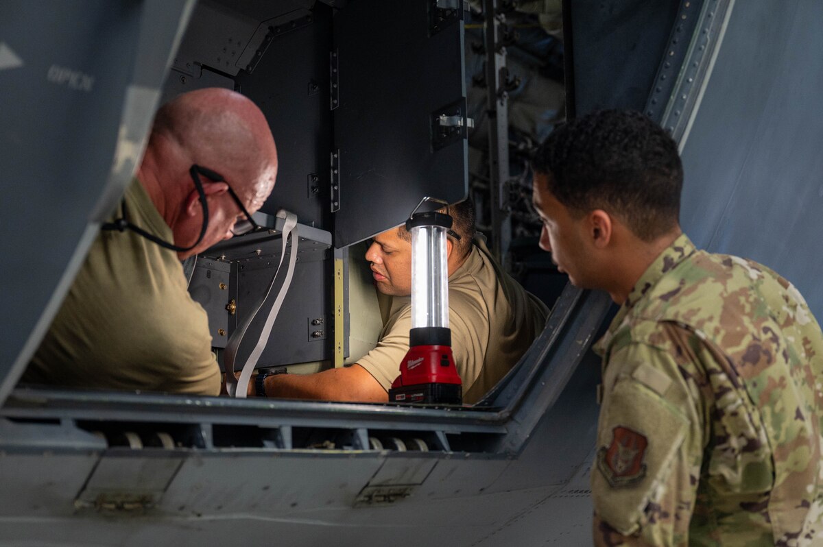 ISO dock keeps rescue aircraft in check > 505th Command and Control ...