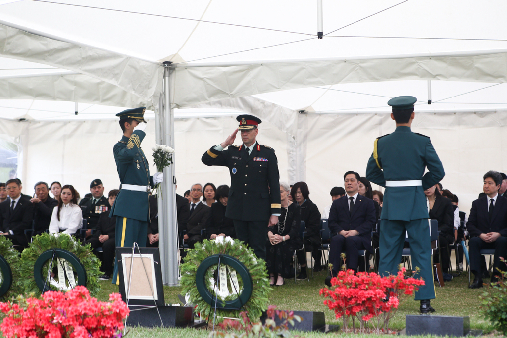 Canadian Korean War Veteran Interred in Country he Once Defended ...