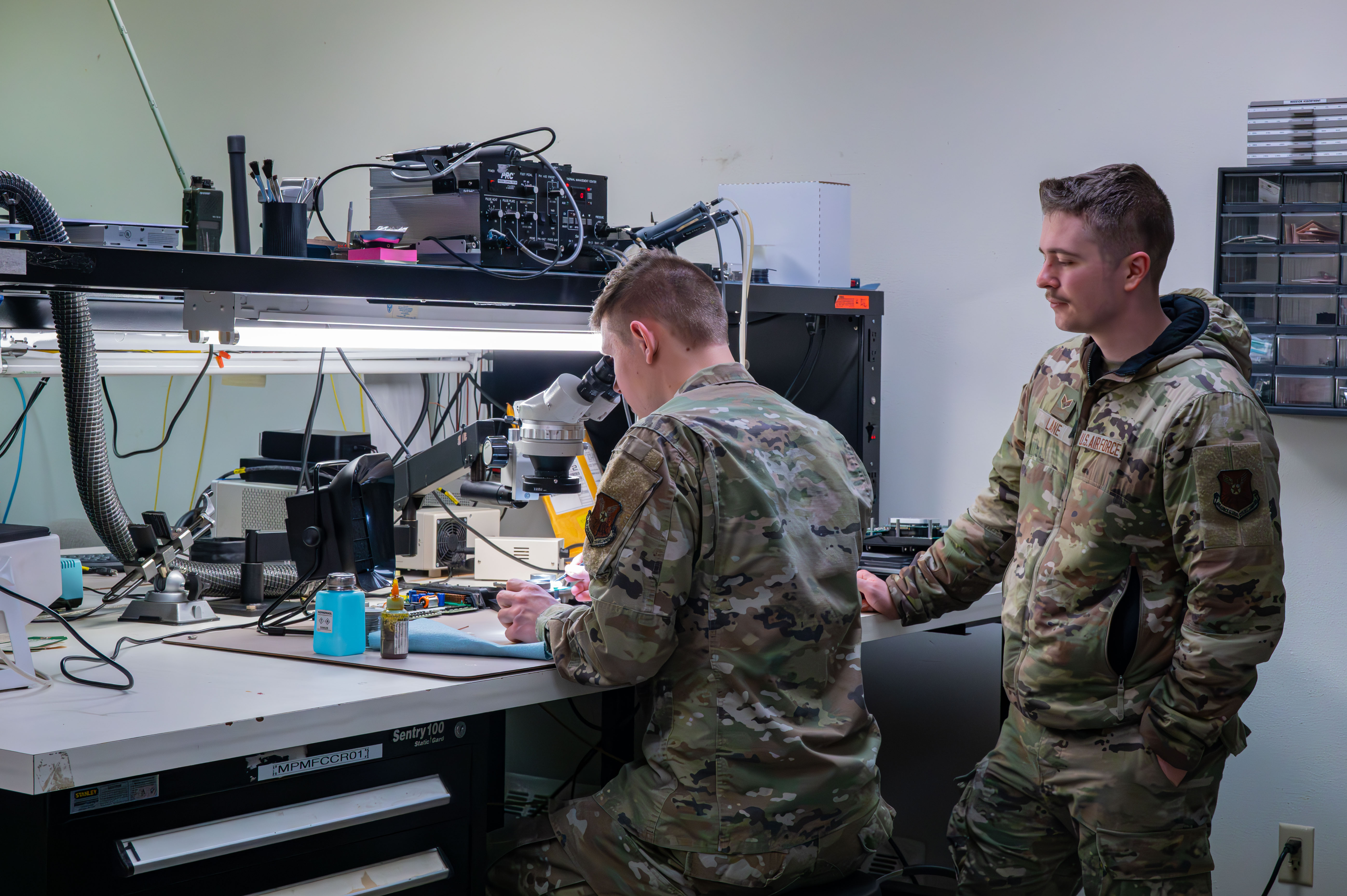 Aircraft Electrical and Environmental Systems save millions in costs ...