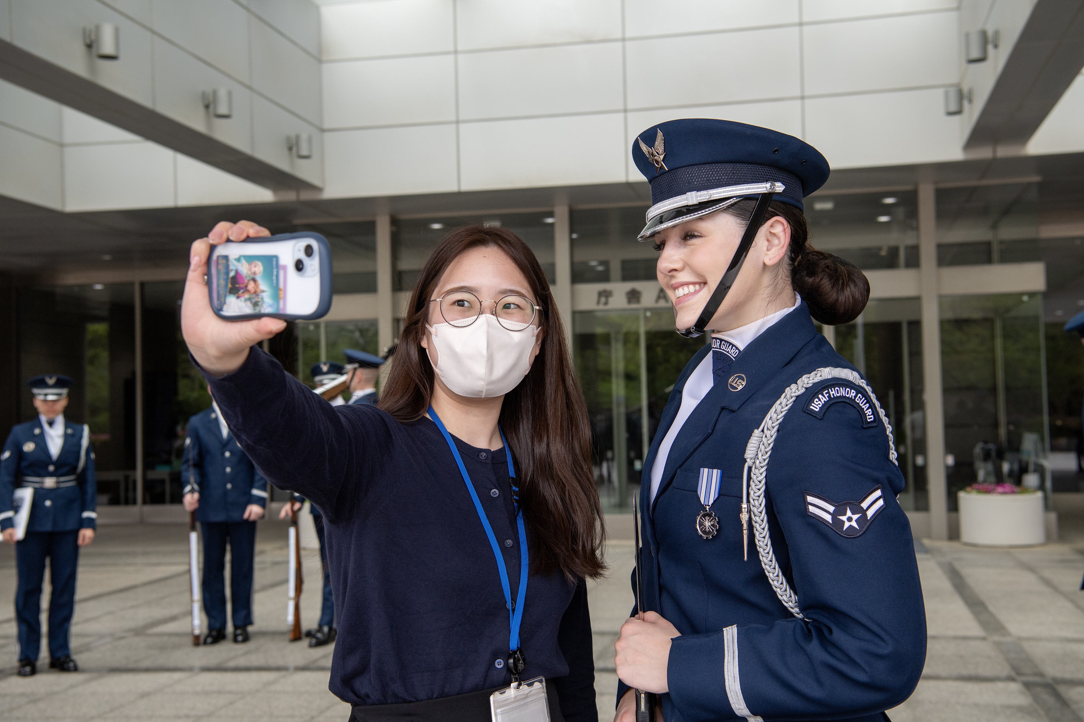Honor Meets Honor: U.S. Air Force Drill Team Visits JGSDF Special Guard
