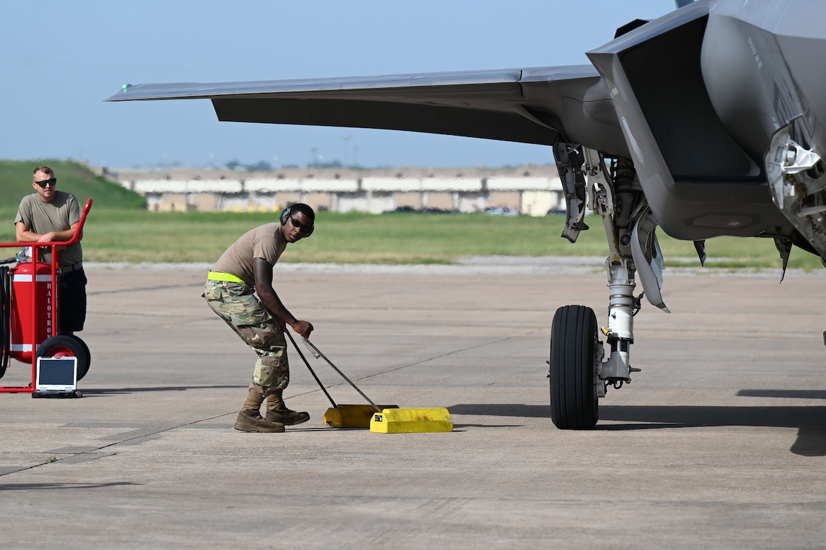 60th FS executes Lonestar Lightning > 33rd Fighter Wing > News