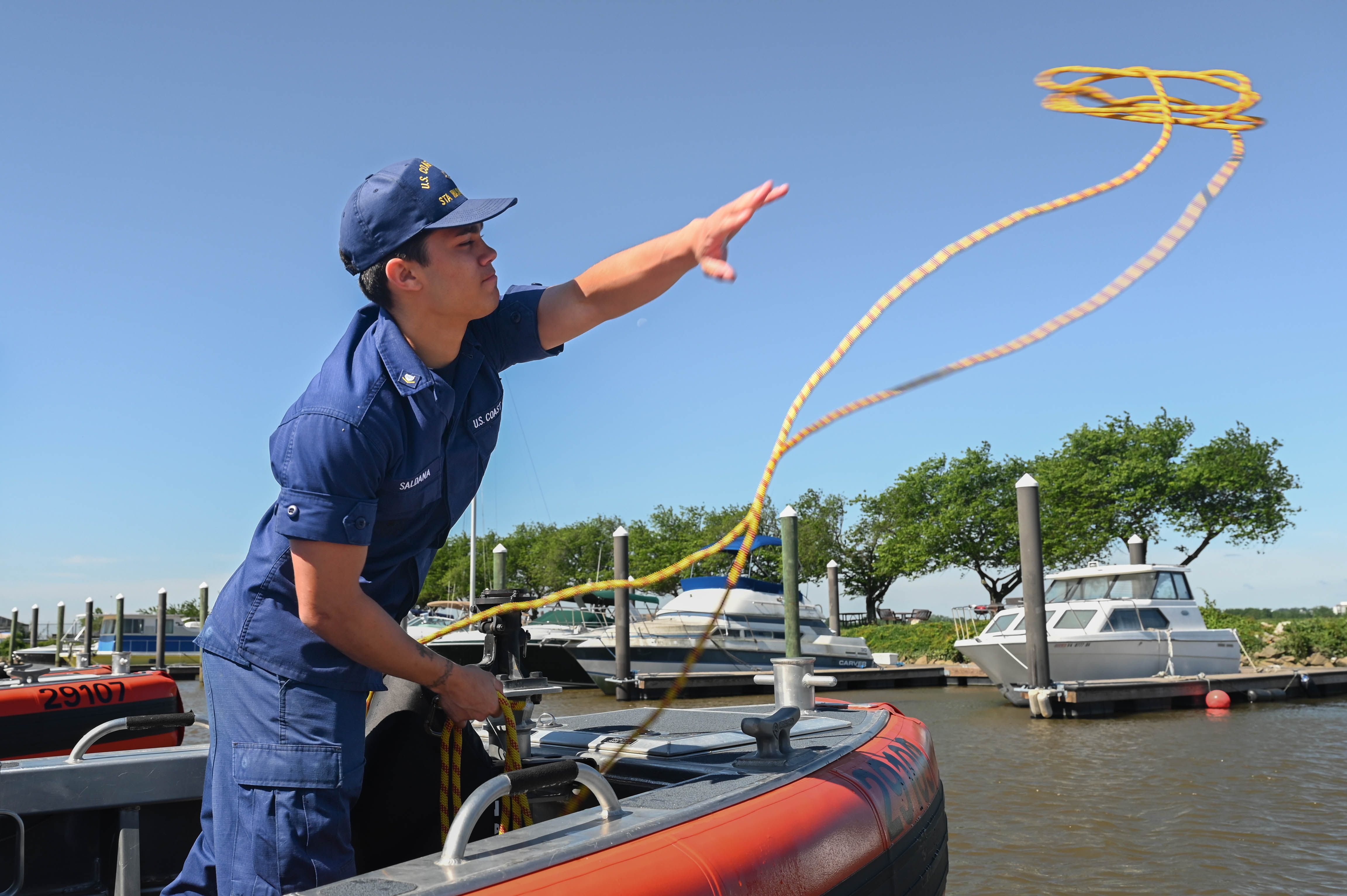 Coast Guard leads coordinated waterway security operations in DC > Air ...