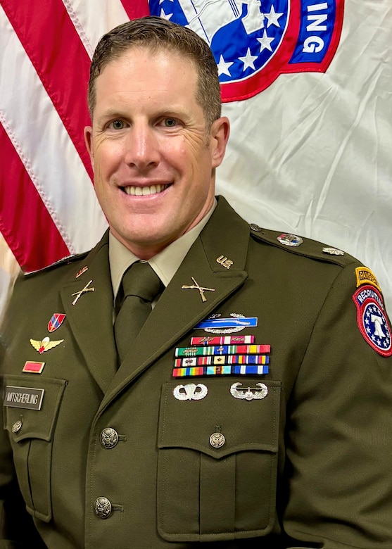 HOUSTON RECRUITING BATTALION COMMANDER > U.S. ARMY RECRUITING COMMAND > Bio-Display