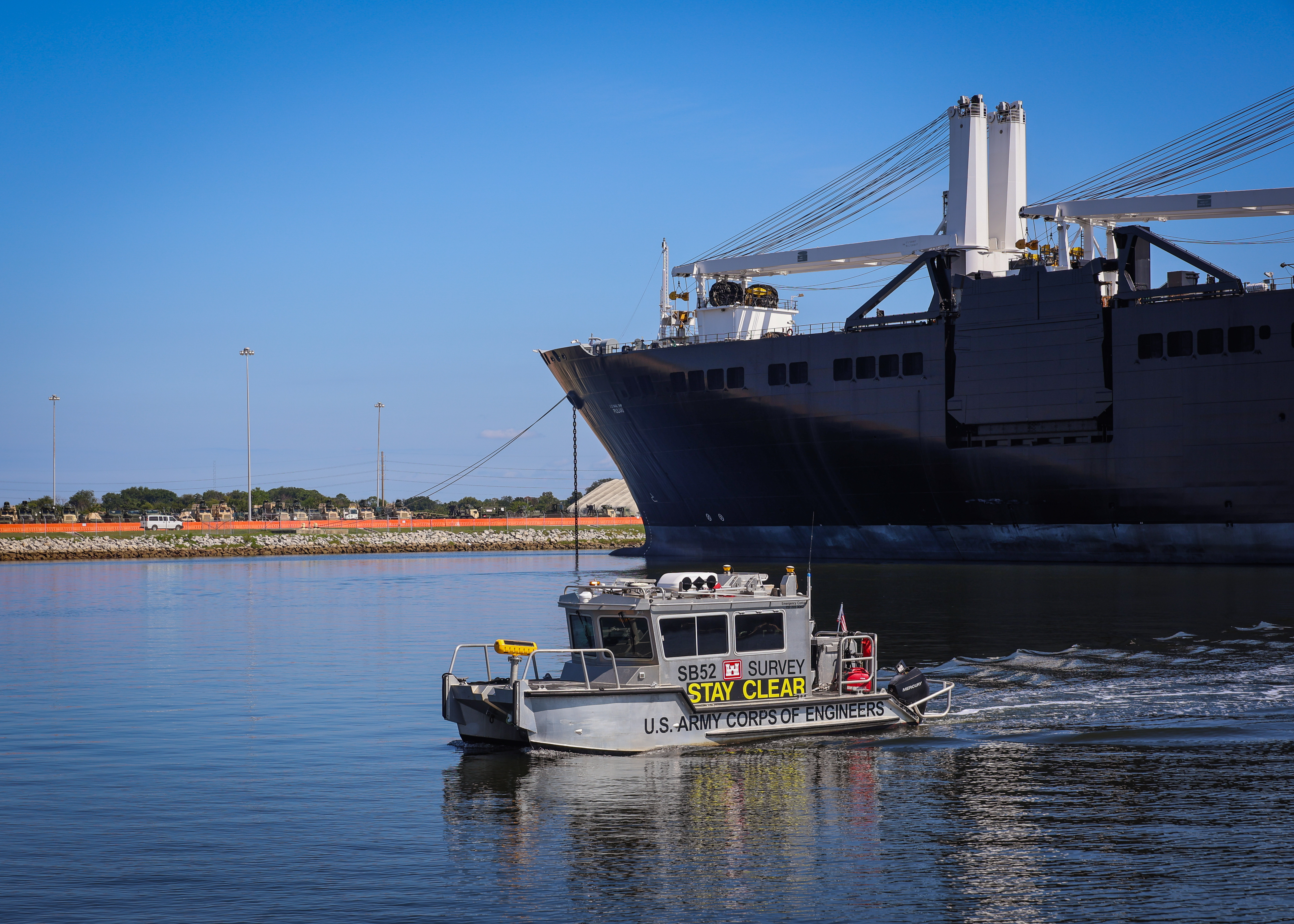 Marine Corps Slipway Survey Supports Prepositioning, Hurricane ...