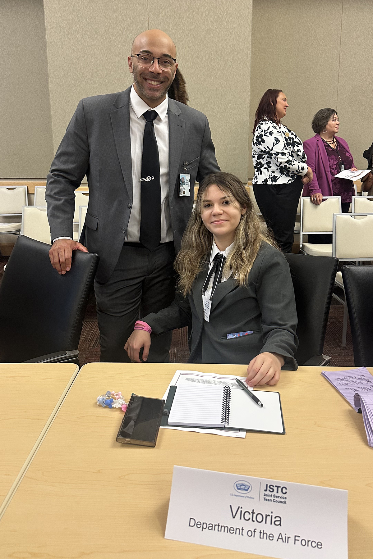 FSS youth coordinator coaches teen at Pentagon conference > Air Force ...